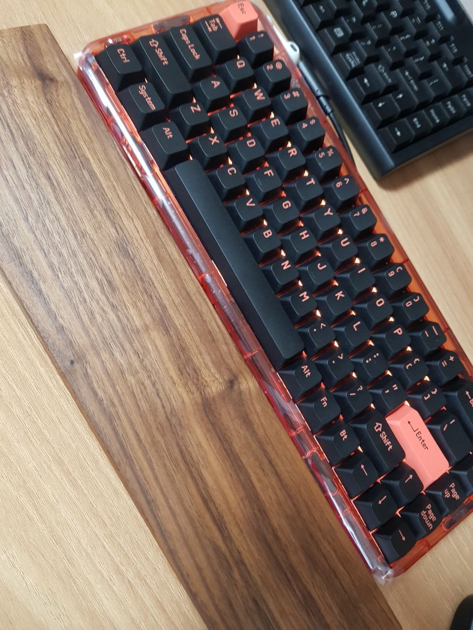 MelGeek Mojo68 65% Wireless RGB Hot-Swappable Keyboard Reviews ...