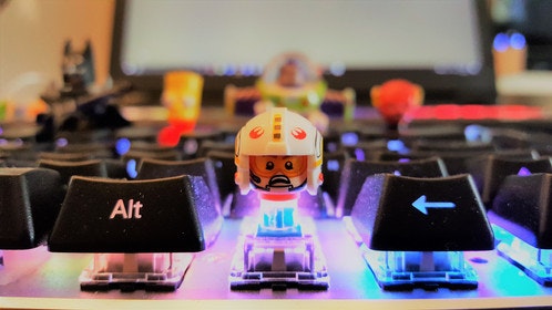 What is your fav option for mounting lego minifigs to your keeb? Poll ...