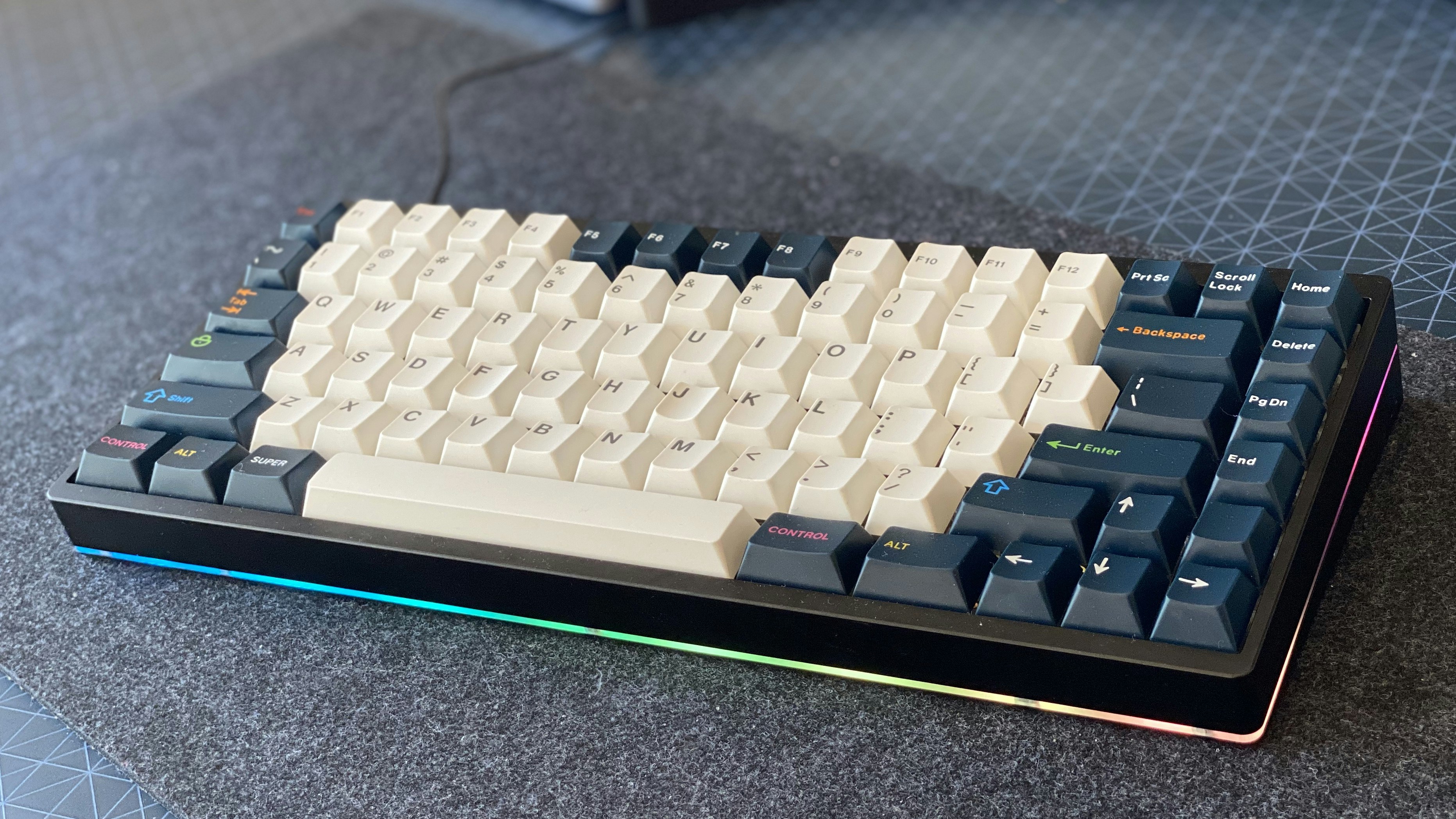 Solarized Alpha Kit with the GMK Penumbra | Drop