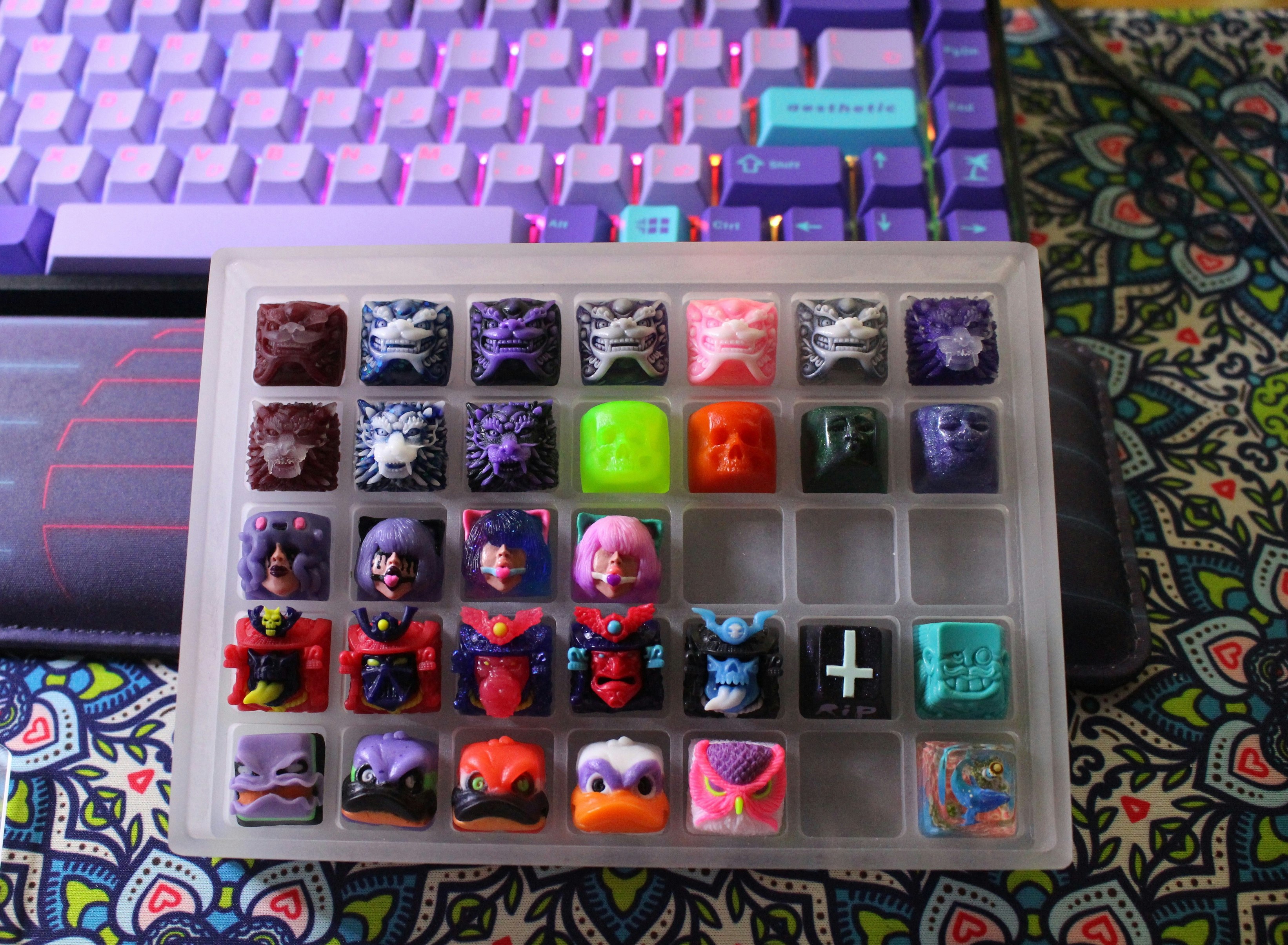 Evil Artisan Acrylic Keycap Collector Box | Mechanical Keyboards ...