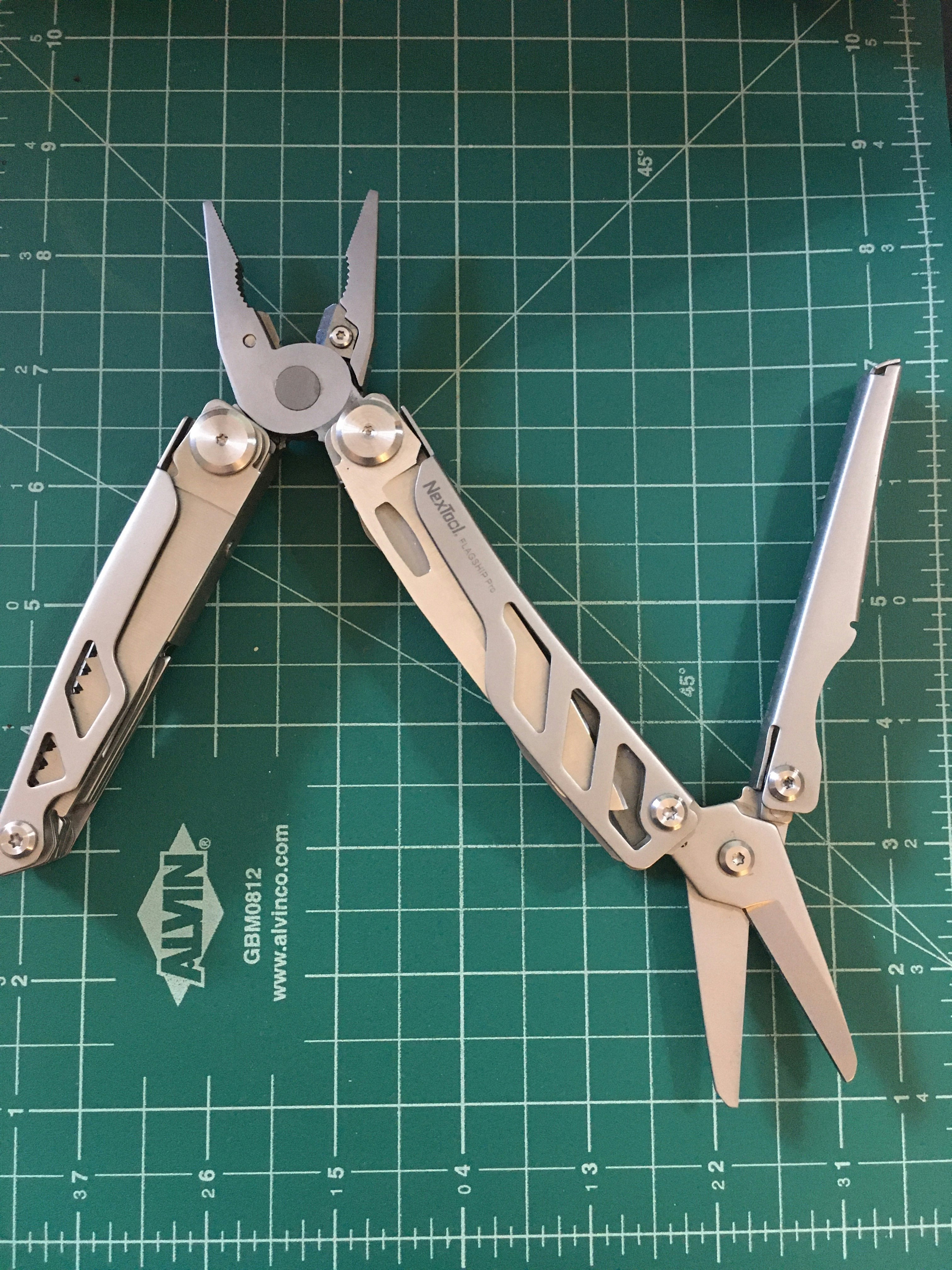 Scissors and pliers in one multi tool | Drop
