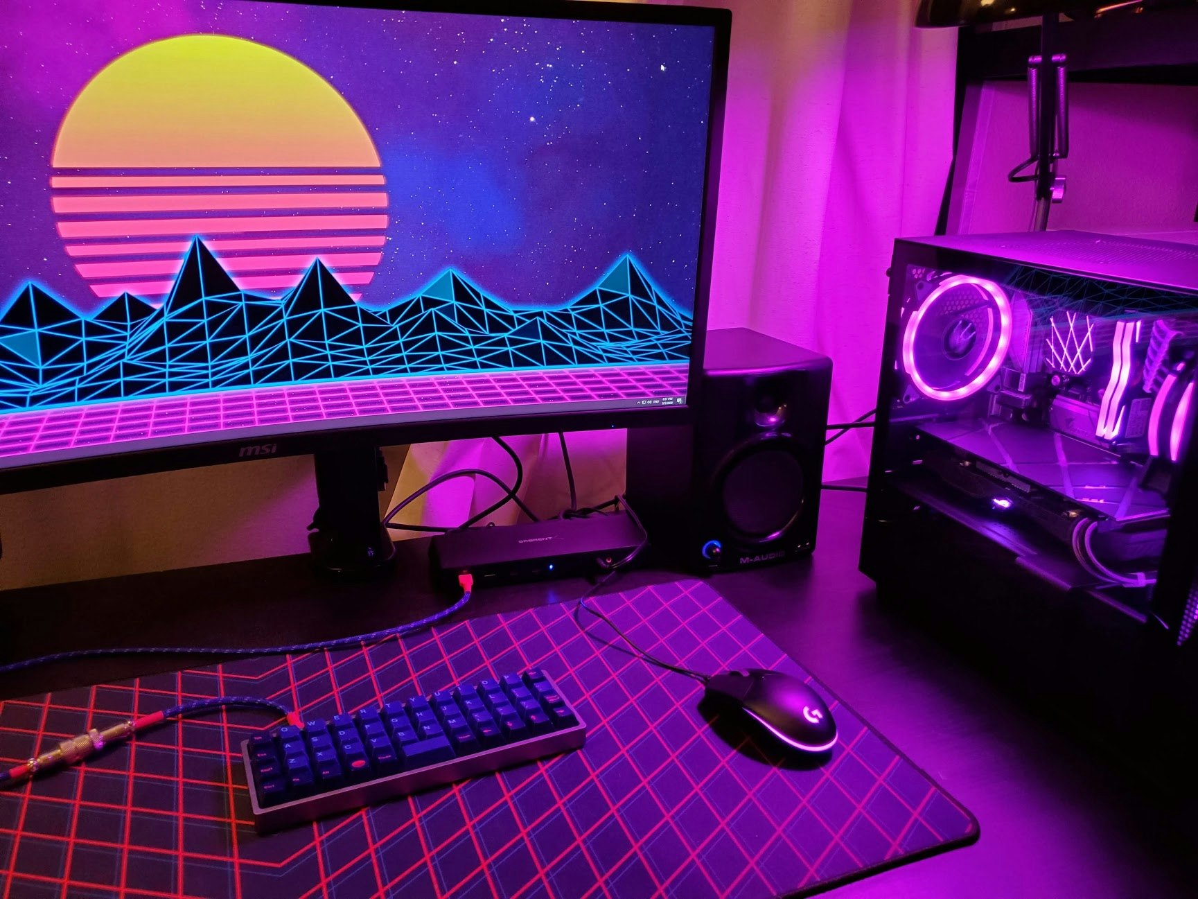 Drop + MiTo GMK Laser Custom Keycap Set - Synthwave M170 Photos ...