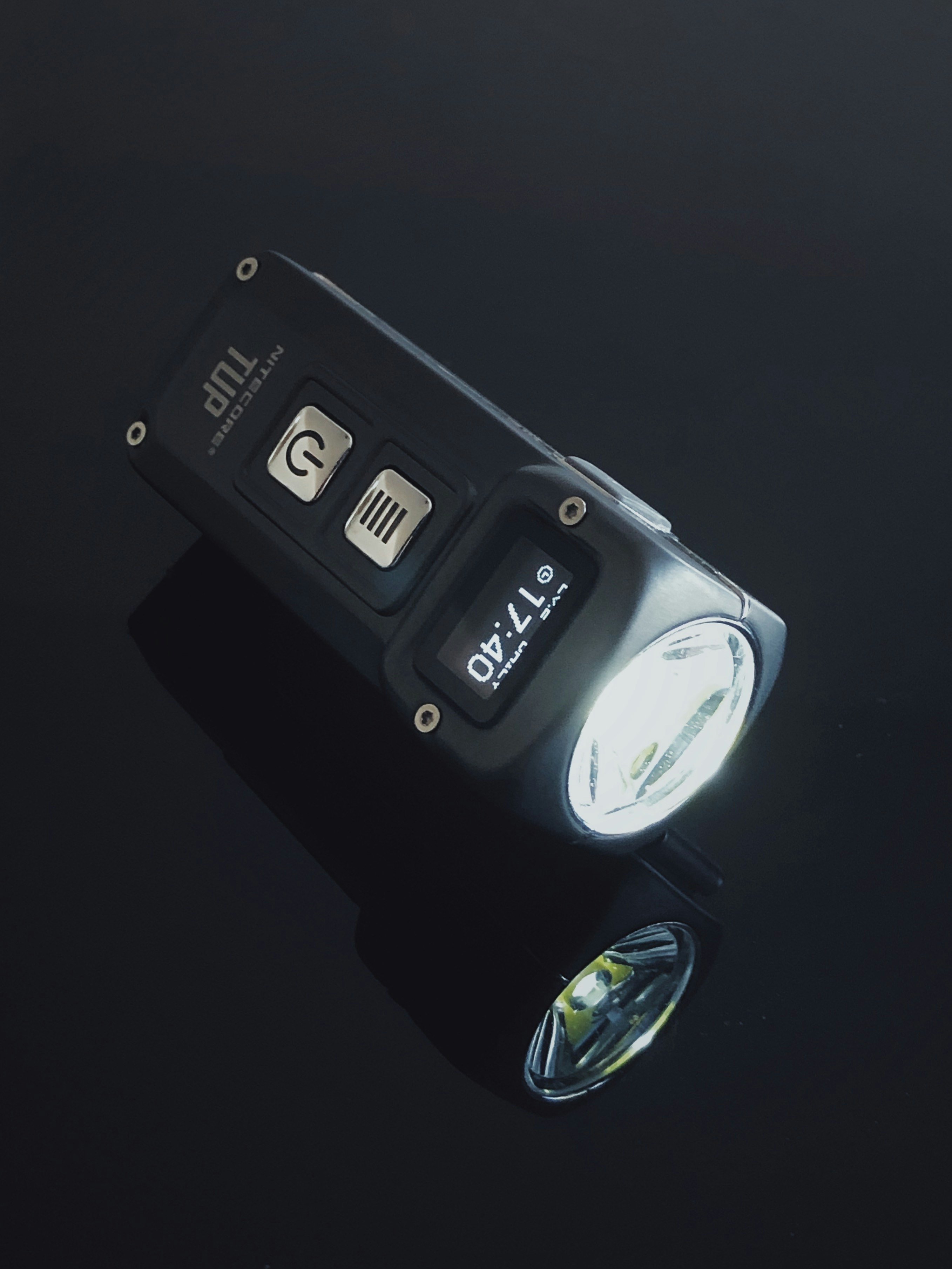 Nitecore 1,000-Lumen TUP Pocket Light | Flashlights | Small Flashlights ...