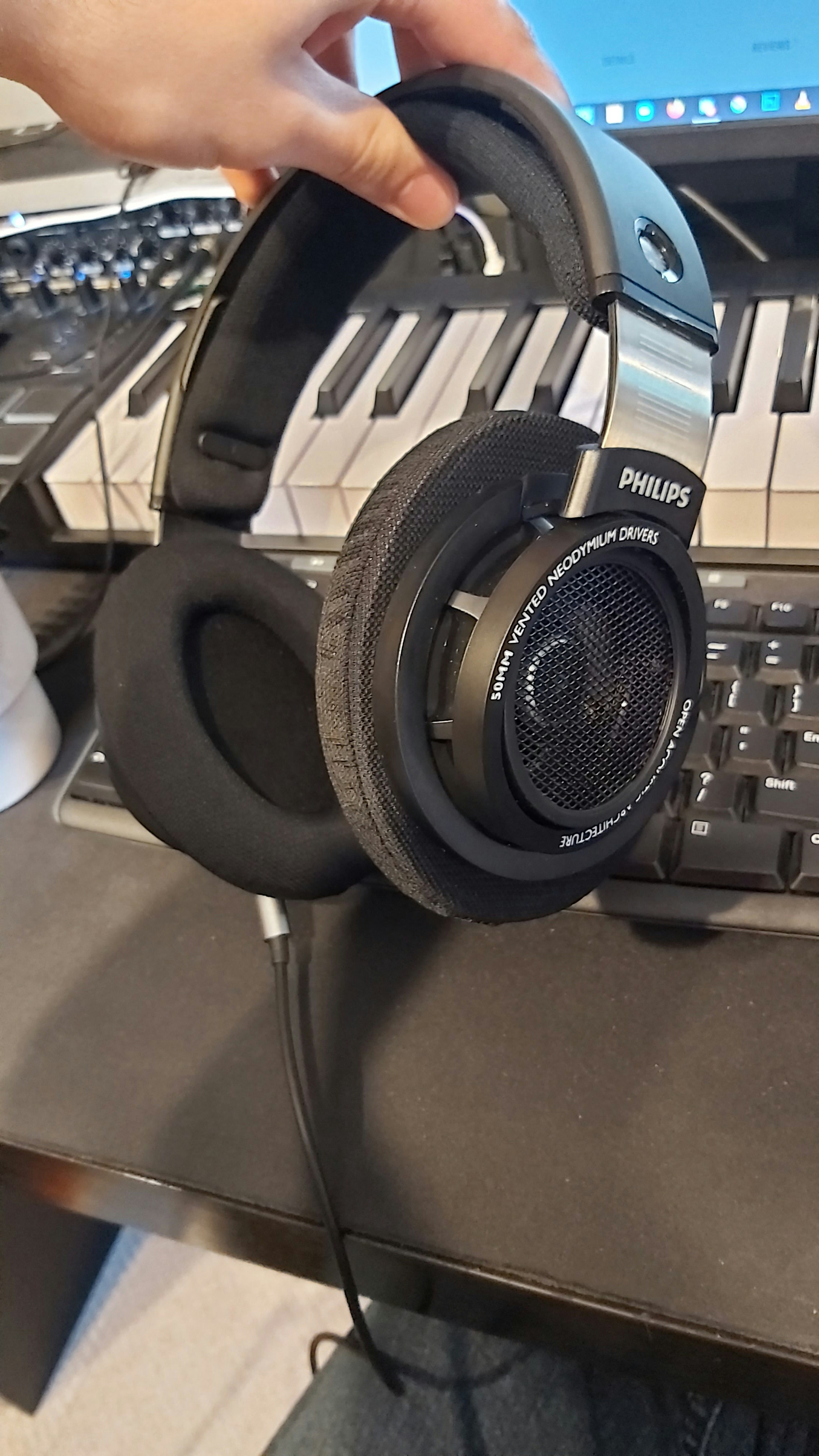 Philips SHP9500 Headphones | Price & Reviews | Drop