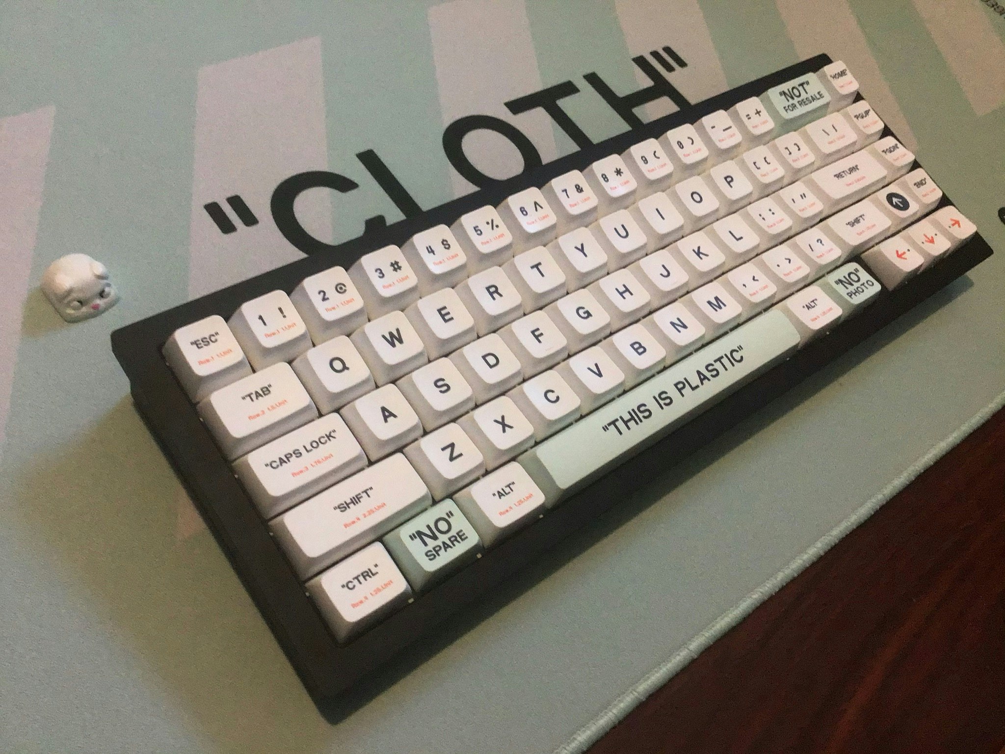 “Off-white” keycap set is nice! | Drop