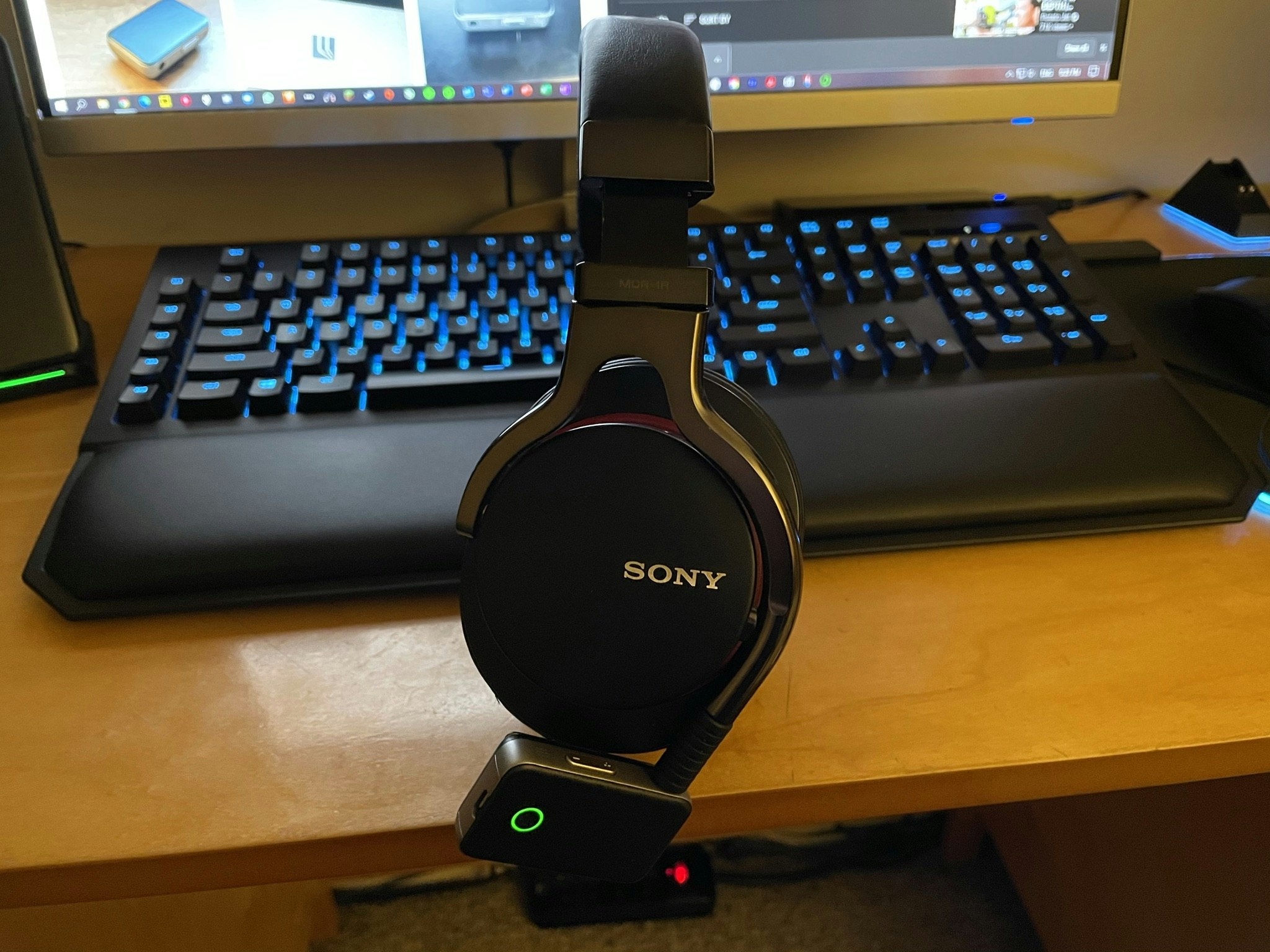 Shop Sony Mdr 1 Q 010 Qualia 010 & Discover Community Reviews at Drop