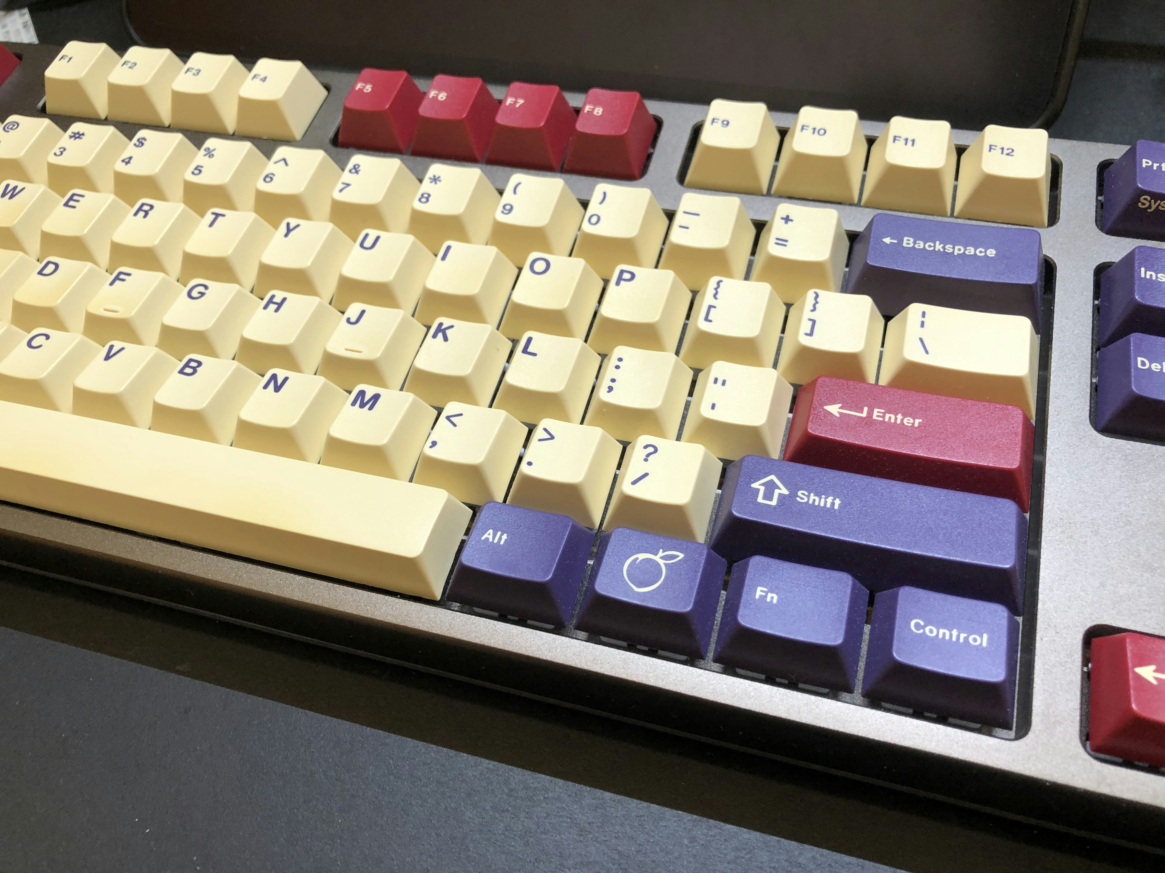 gmk plum with the bronze case | Drop
