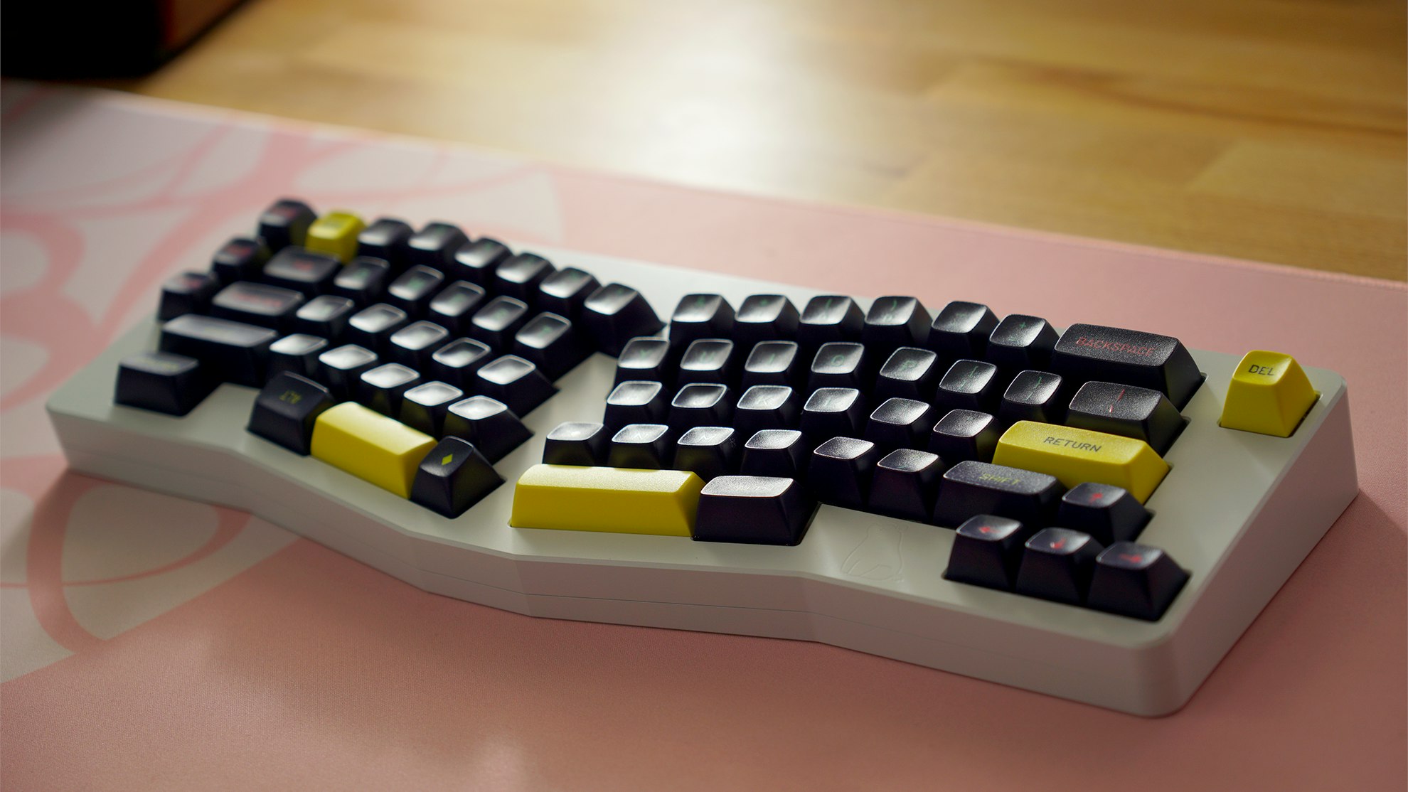 Drop + MiTo MT3 Cyber Custom Keycap Set - Base Kit Photos | Mechanical ...