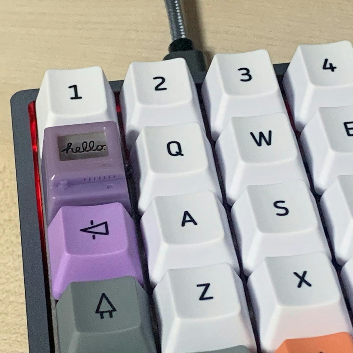 Gen.s Monitor Screen Resin Artisan Keycap | Mechanical Keyboards ...