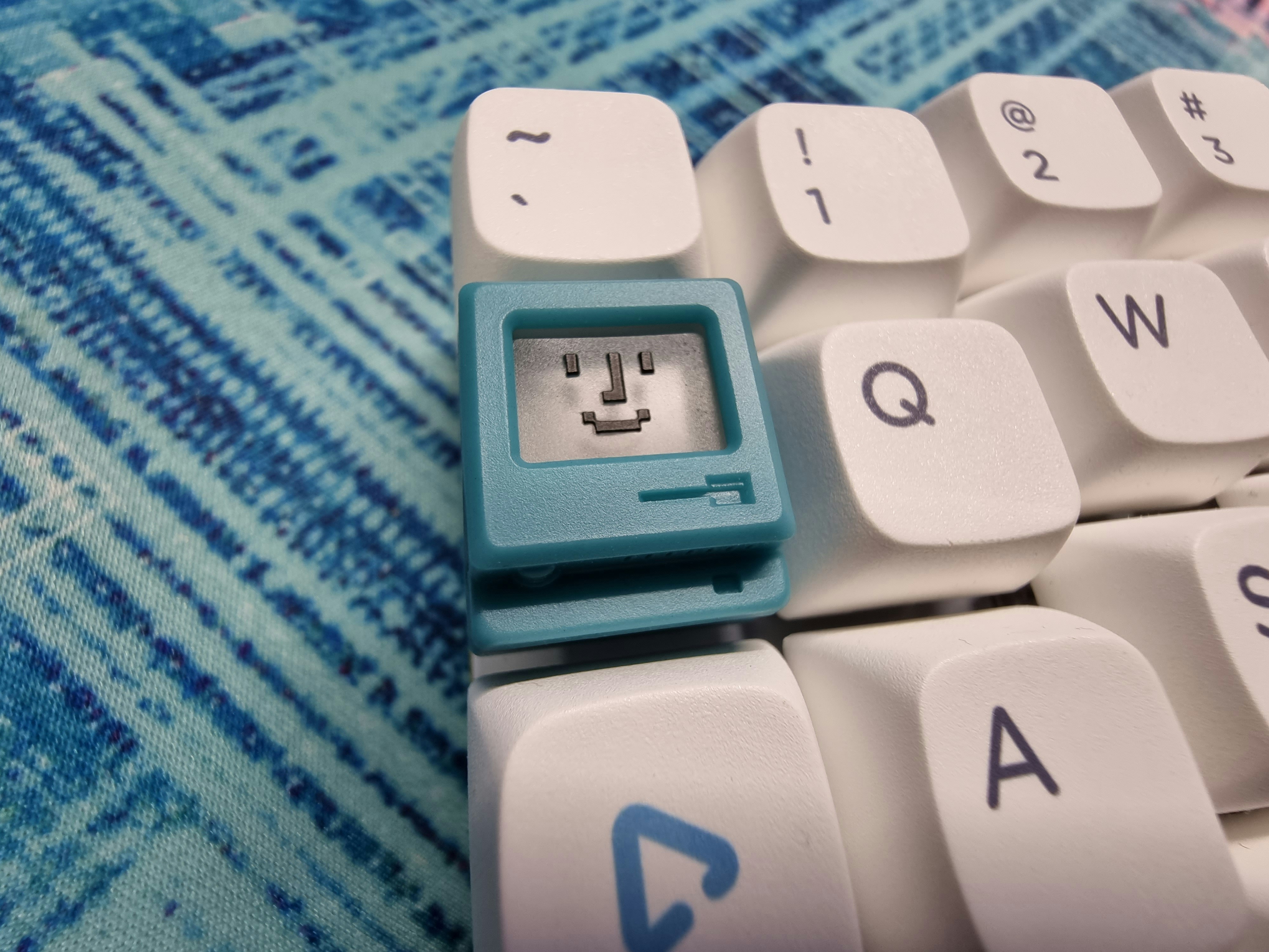 Gen.s Monitor Screen V2 Resin Artisan Keycap | Mechanical Keyboards ...