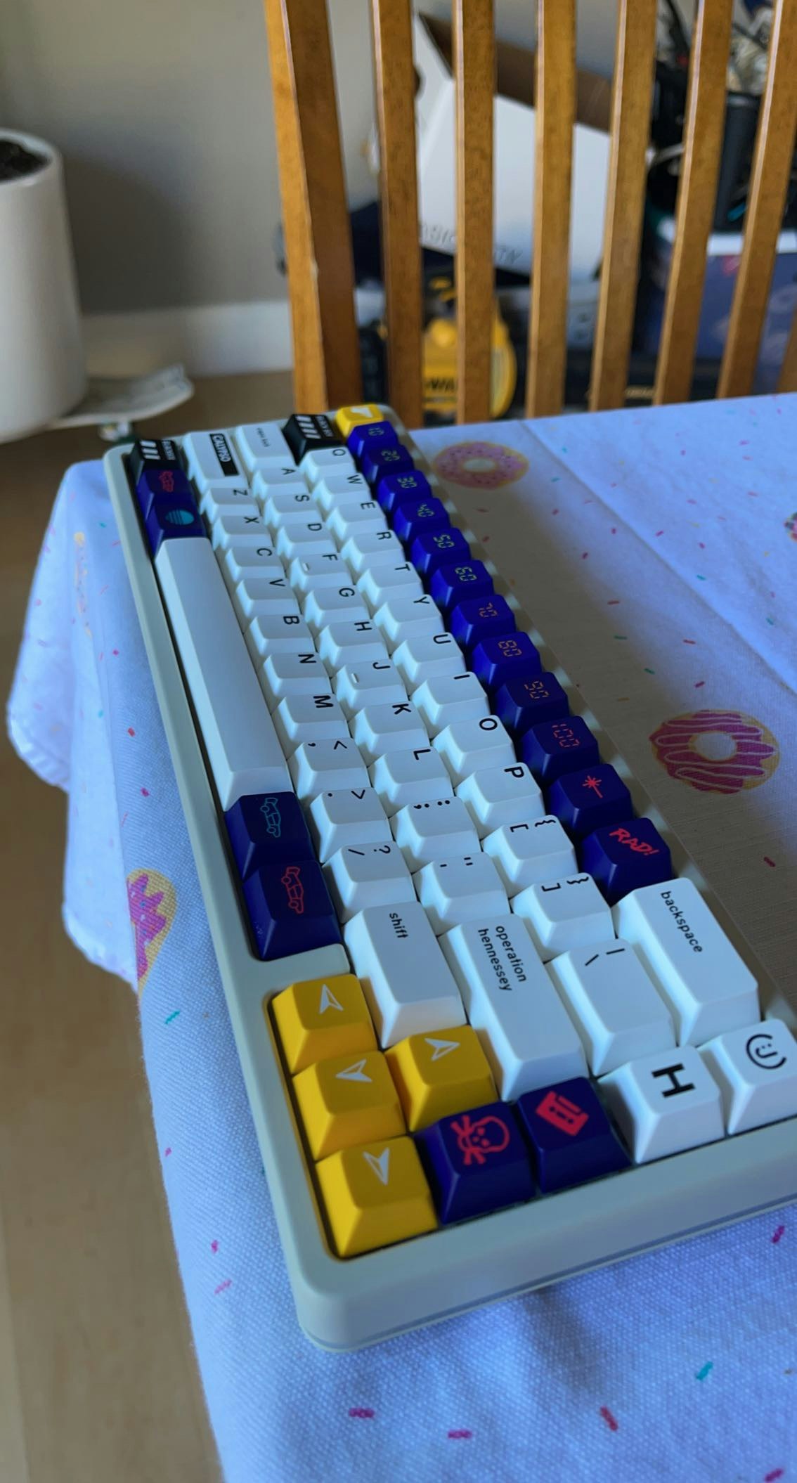 An original Alien inspired keycap set - (enthusiastic newb) | Drop