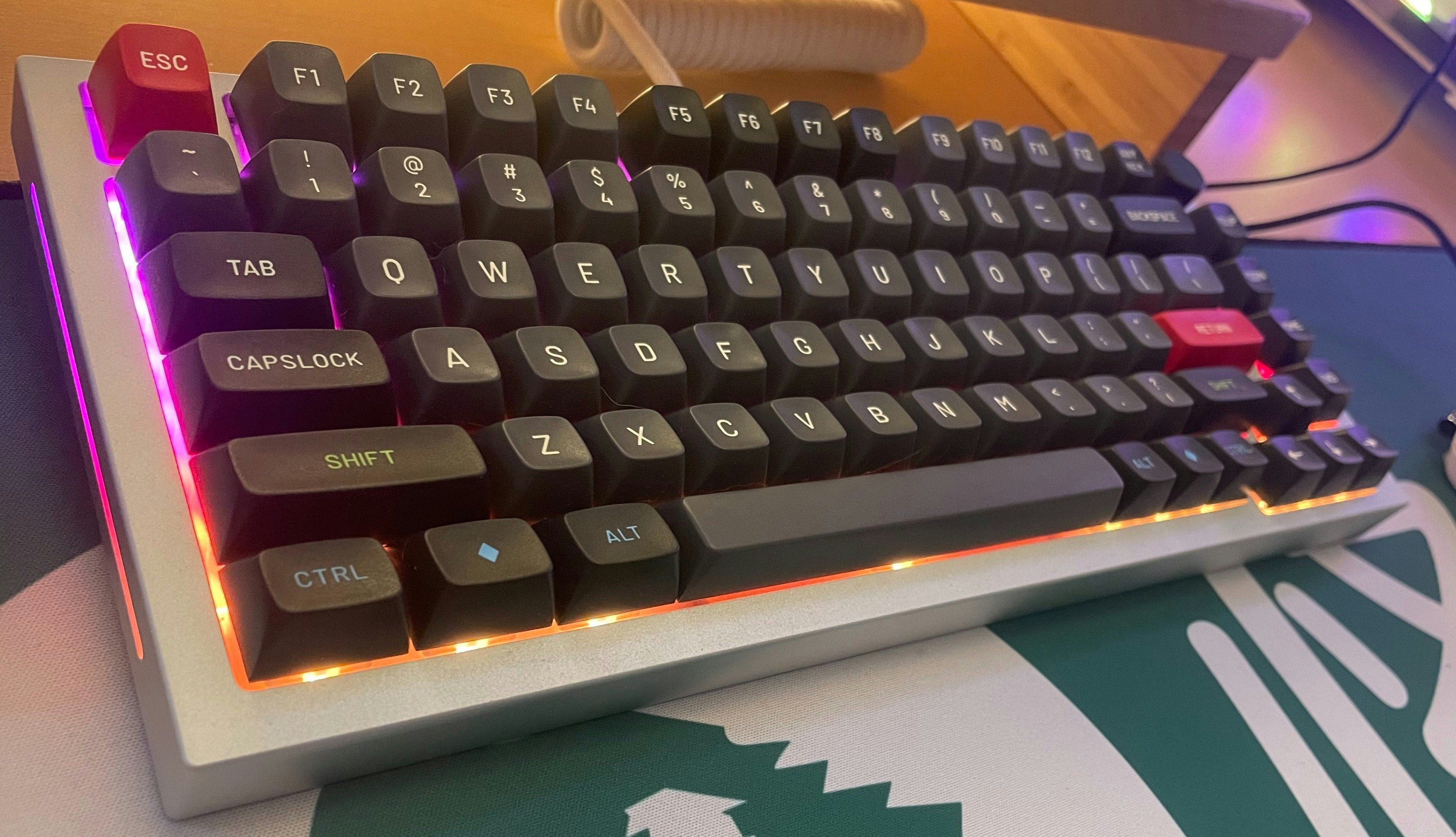 GMMK Pro w/ UT4 Boba Switches | Drop