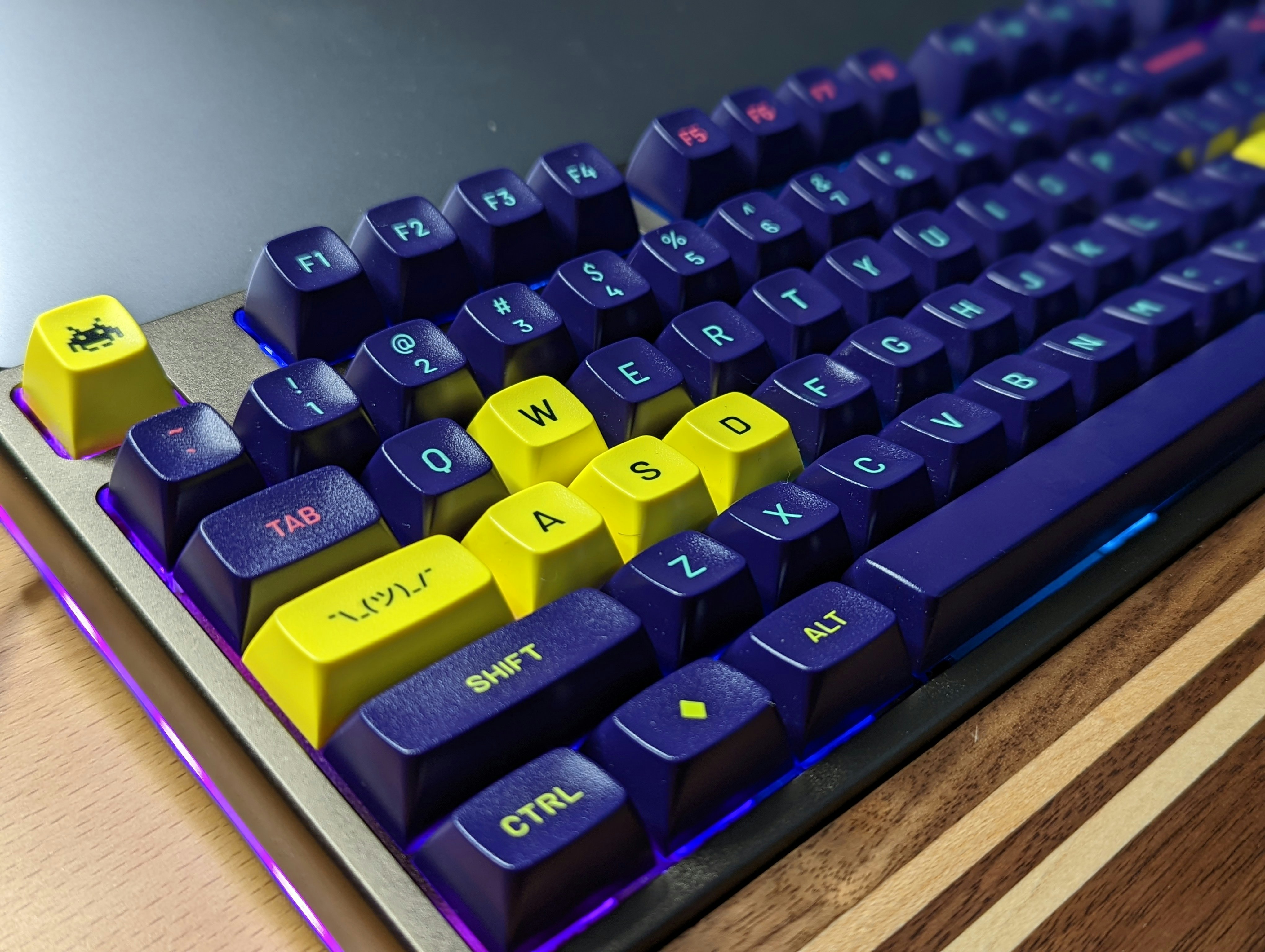 CTRL with bronze case | Drop