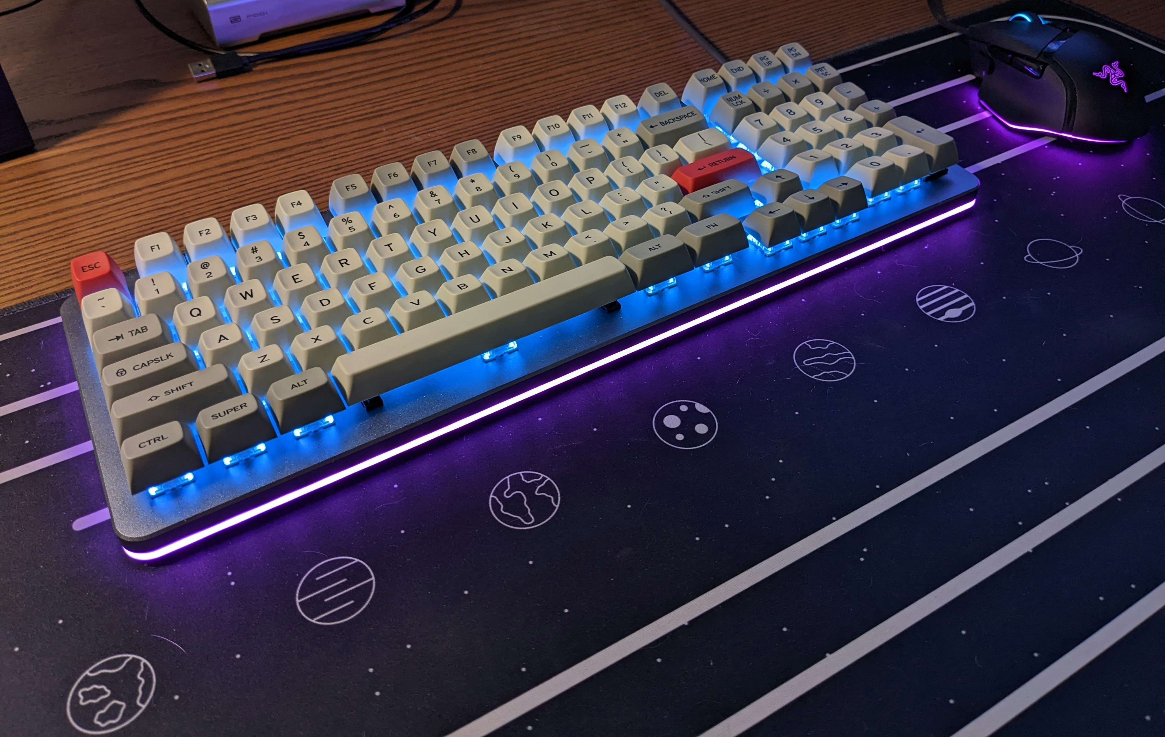 dev/tty on the SHIFT. Love the caps and the board | Drop