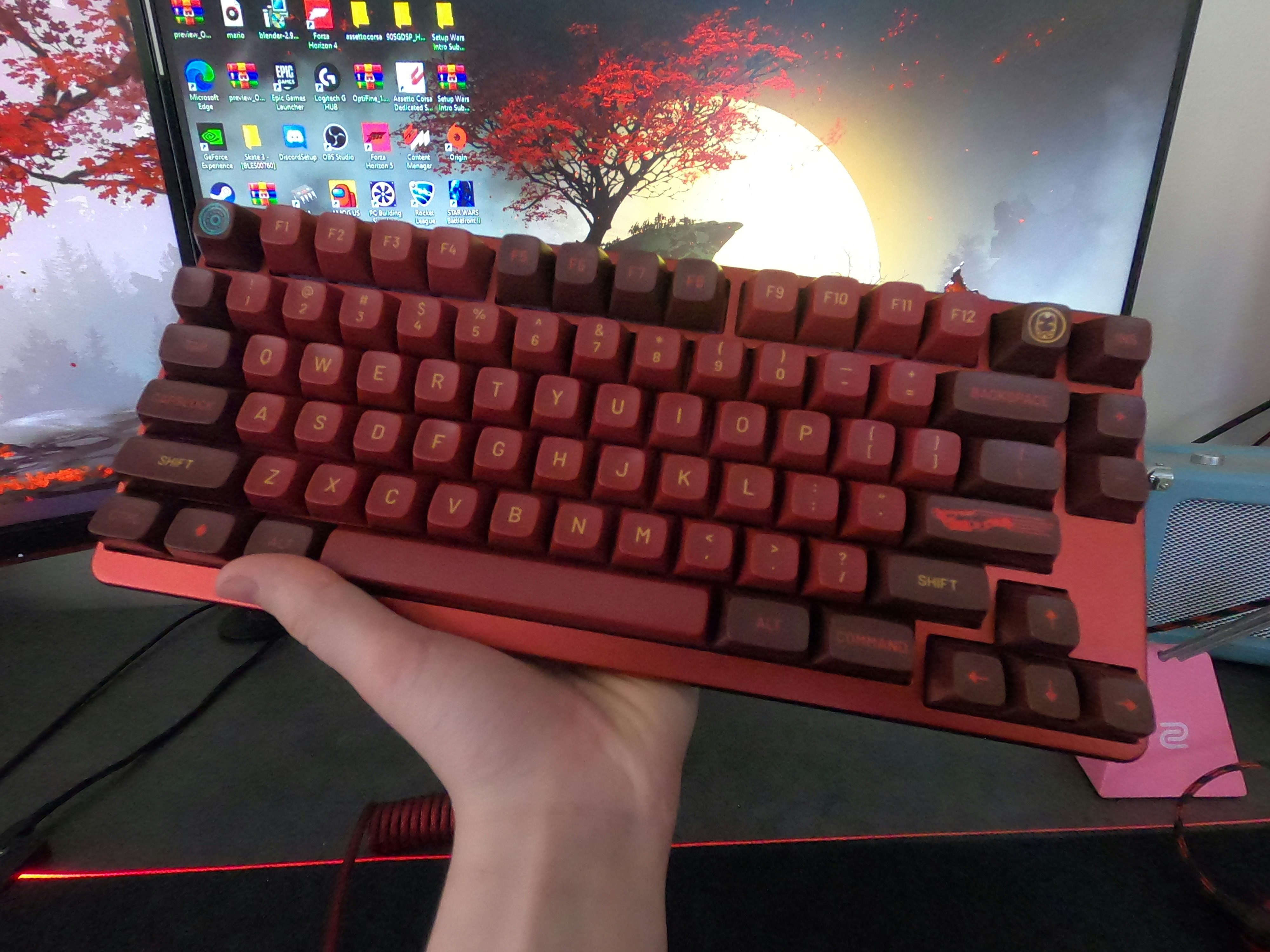 Idobao ID80 With Drop Mt3 Iron Man Keycaps😩