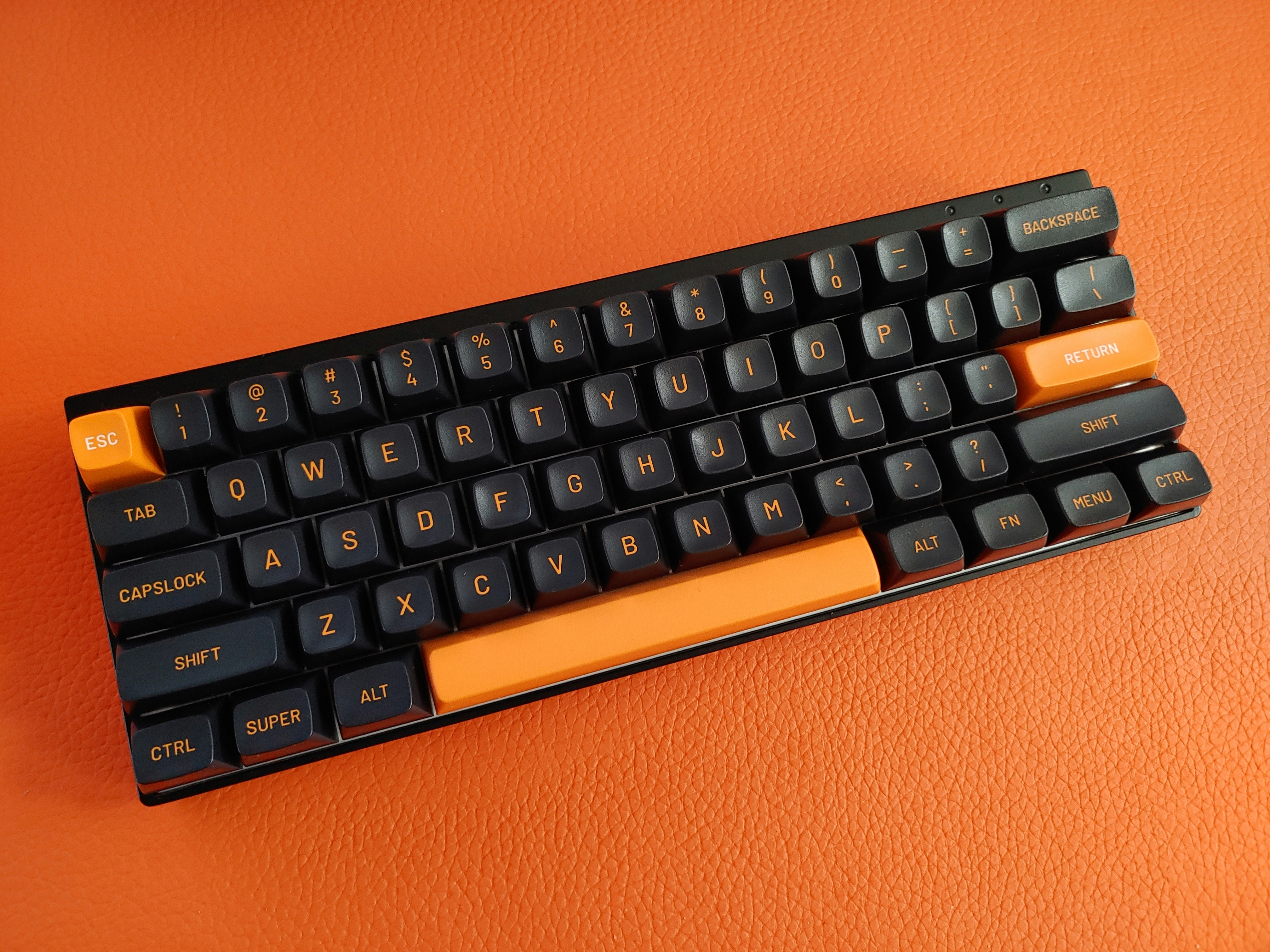 MT3 3277 Tangerine accents (on a Skiidata set), on a Durgod Venus | Drop