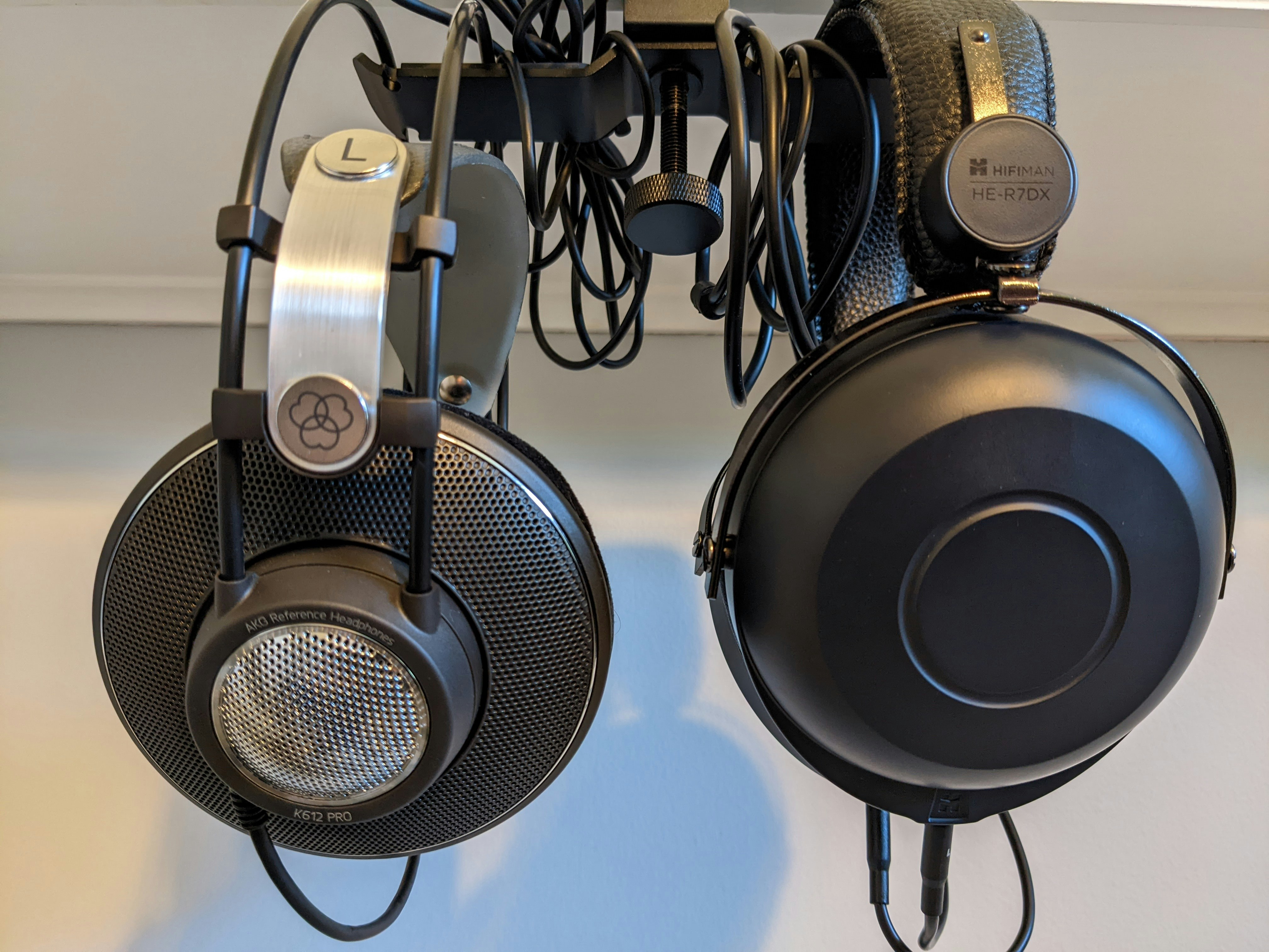 Open-back vs Closed-back, yet a remarkably similar sound profile. | Drop