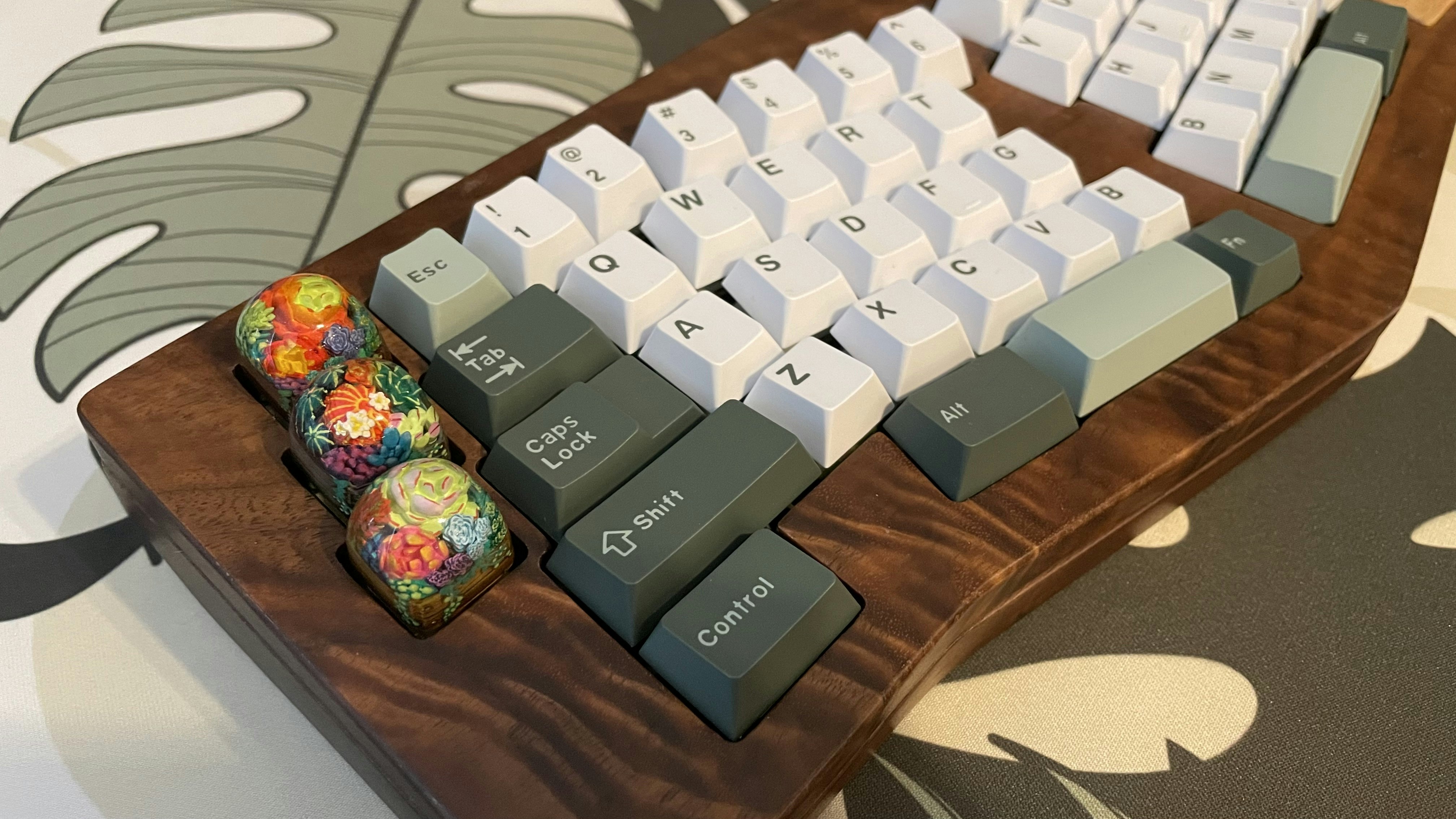 Dwarf Factory Terrarium Resin Artisan Keycap V2 | Mechanical Keyboards ...