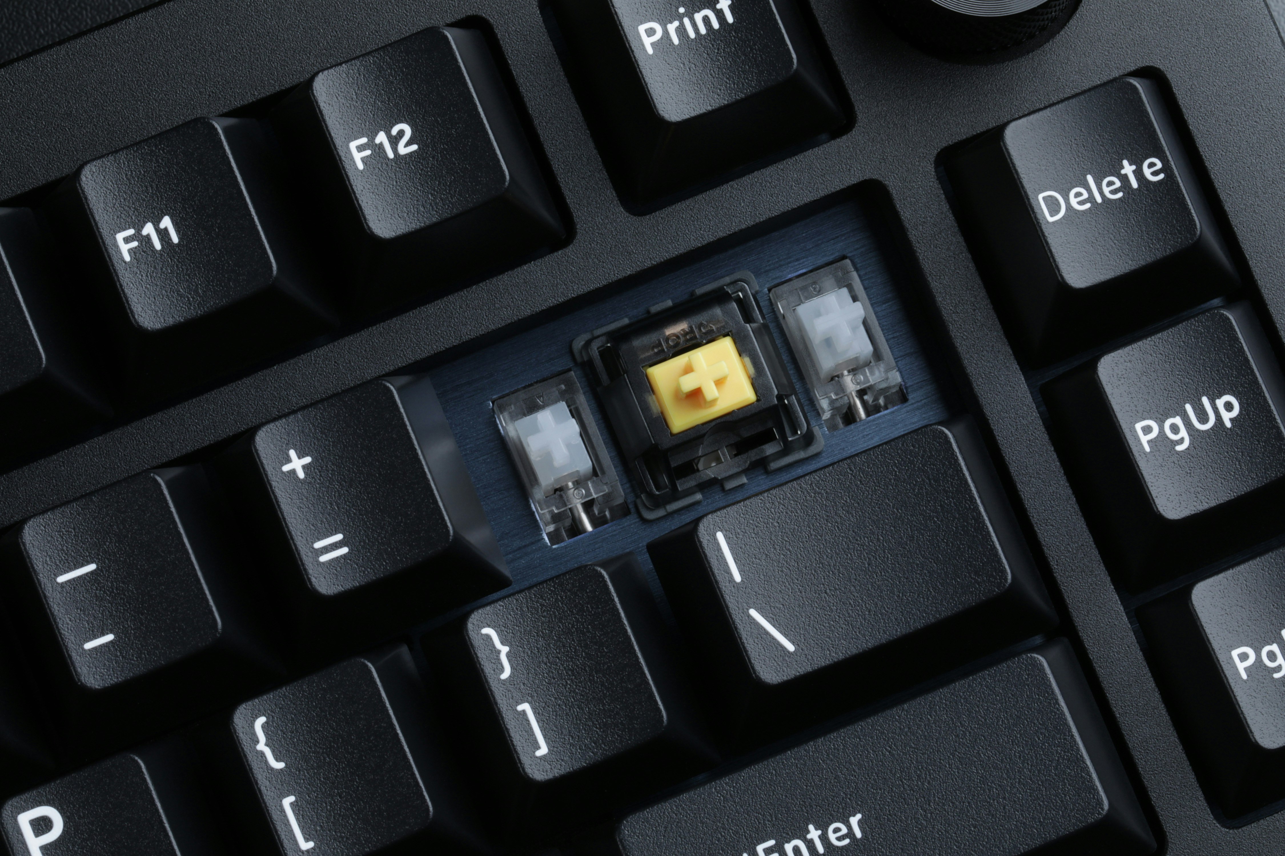 South-Facing Switches, Hot-Swappable Sockets, and Stellar Stabs | Drop