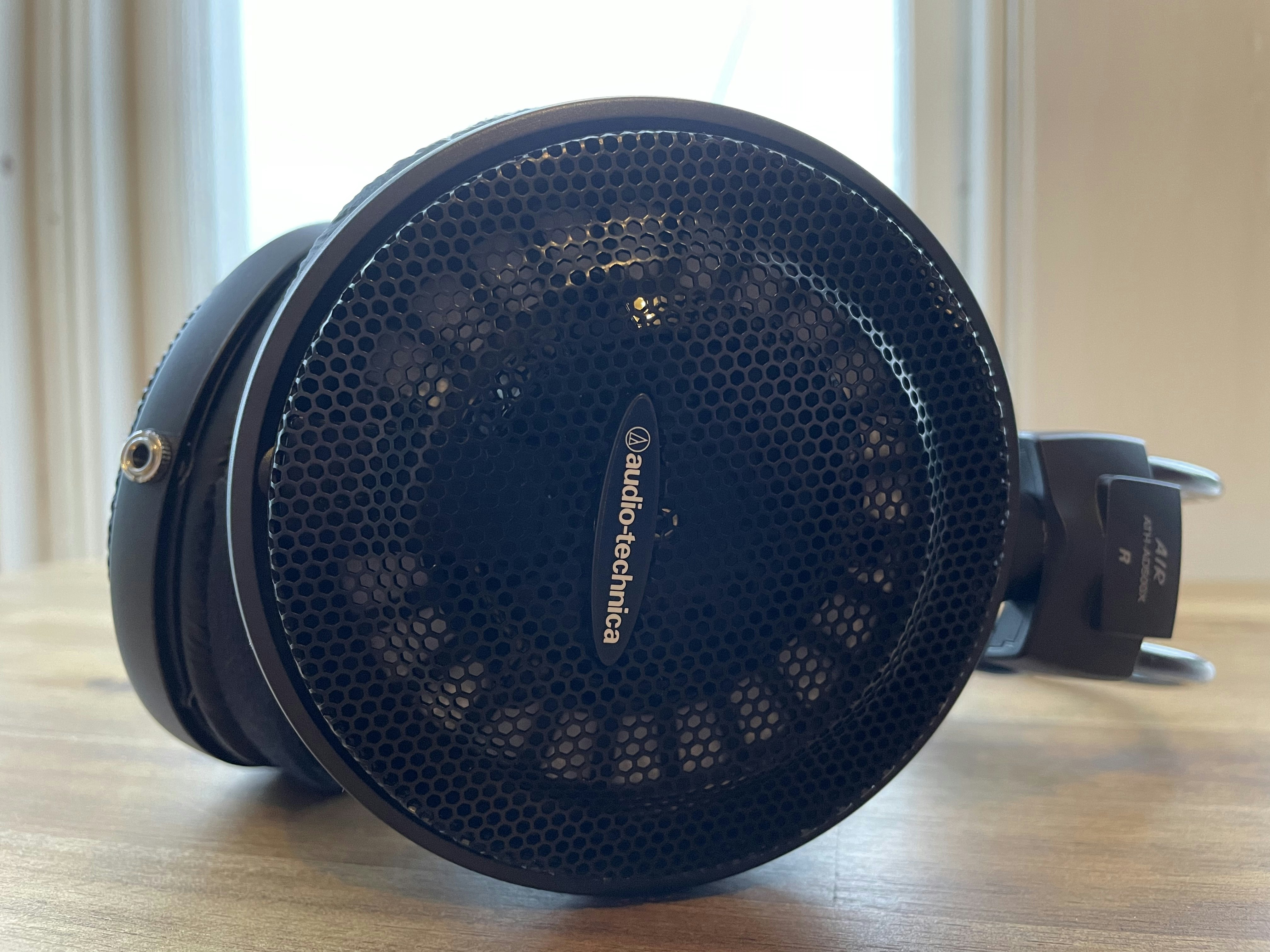 Detachable cable mod done, minimal internal alts needed and the cable ...