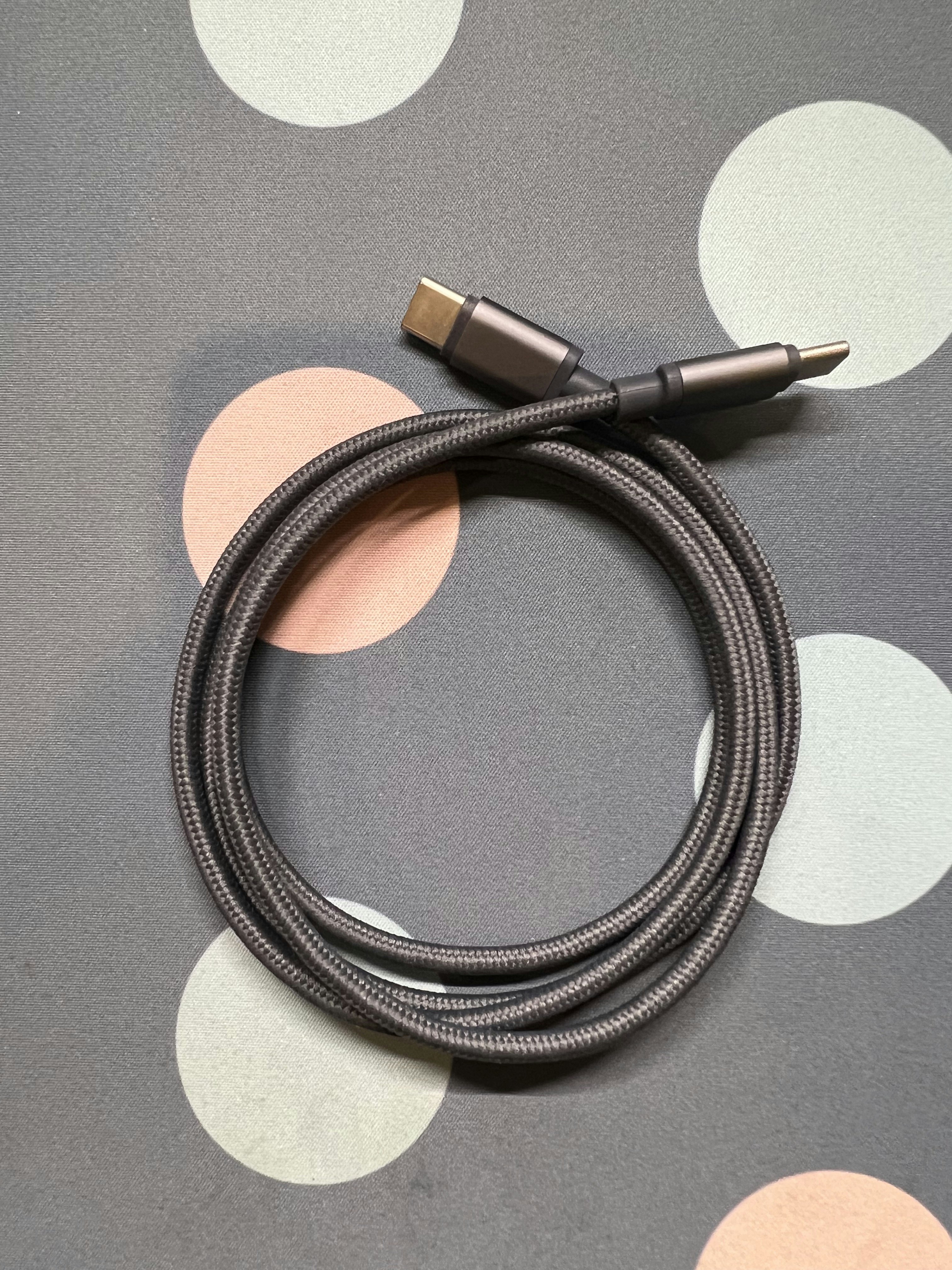 Nice USB-C cable | Drop