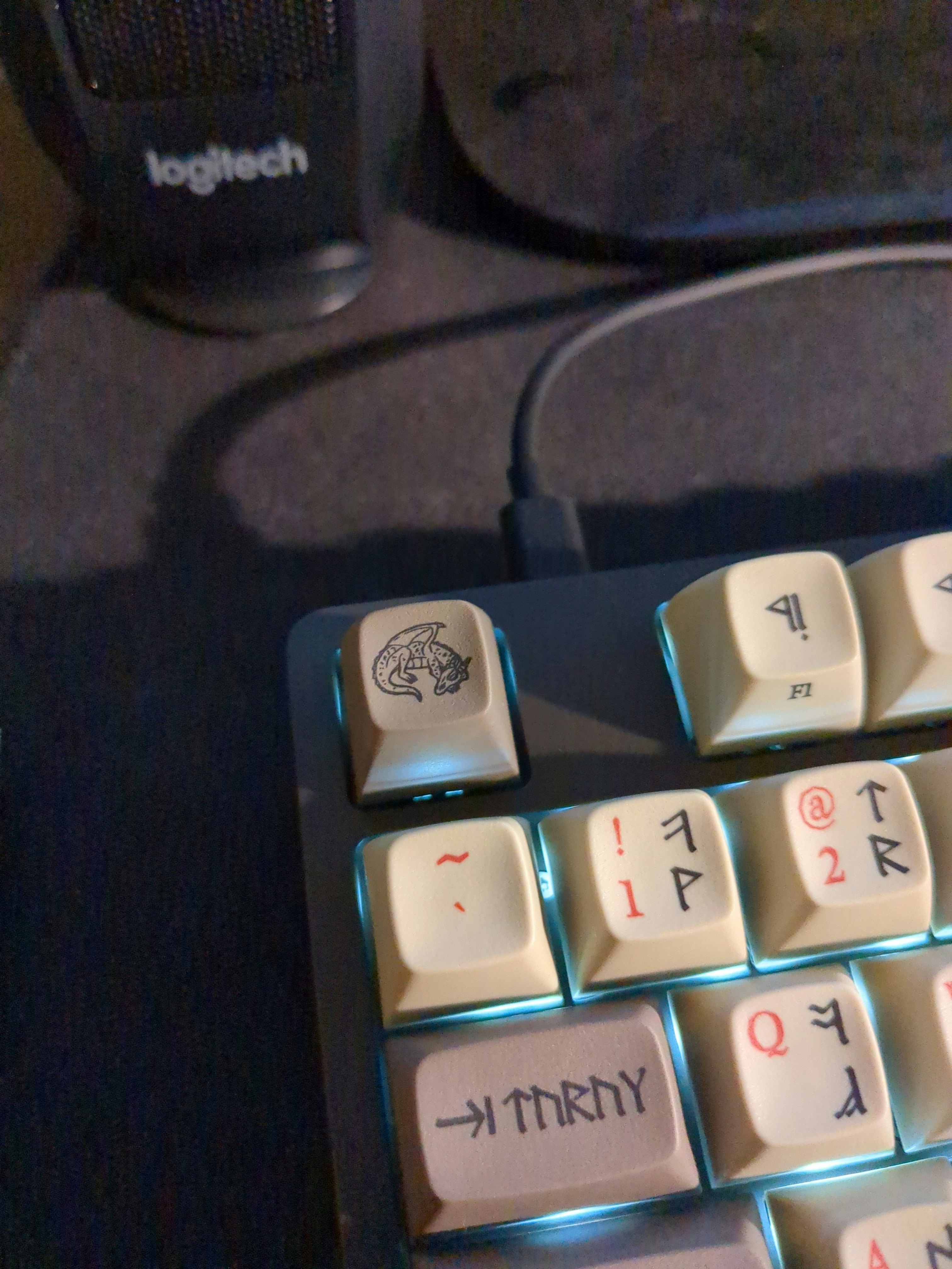 Tiny Dragon Esc Key | Drop