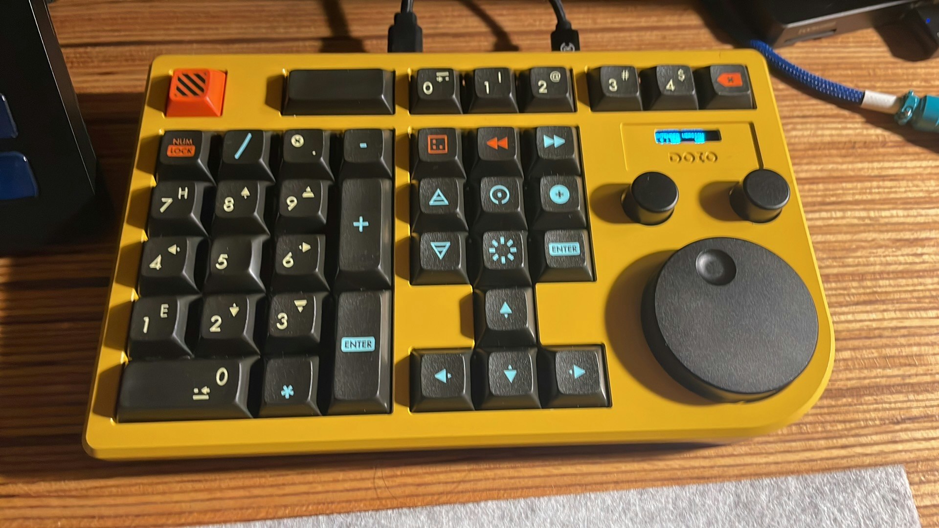 Megalodon Triple Knob 38% Keyboard With OLED Screen | Mechanical ...