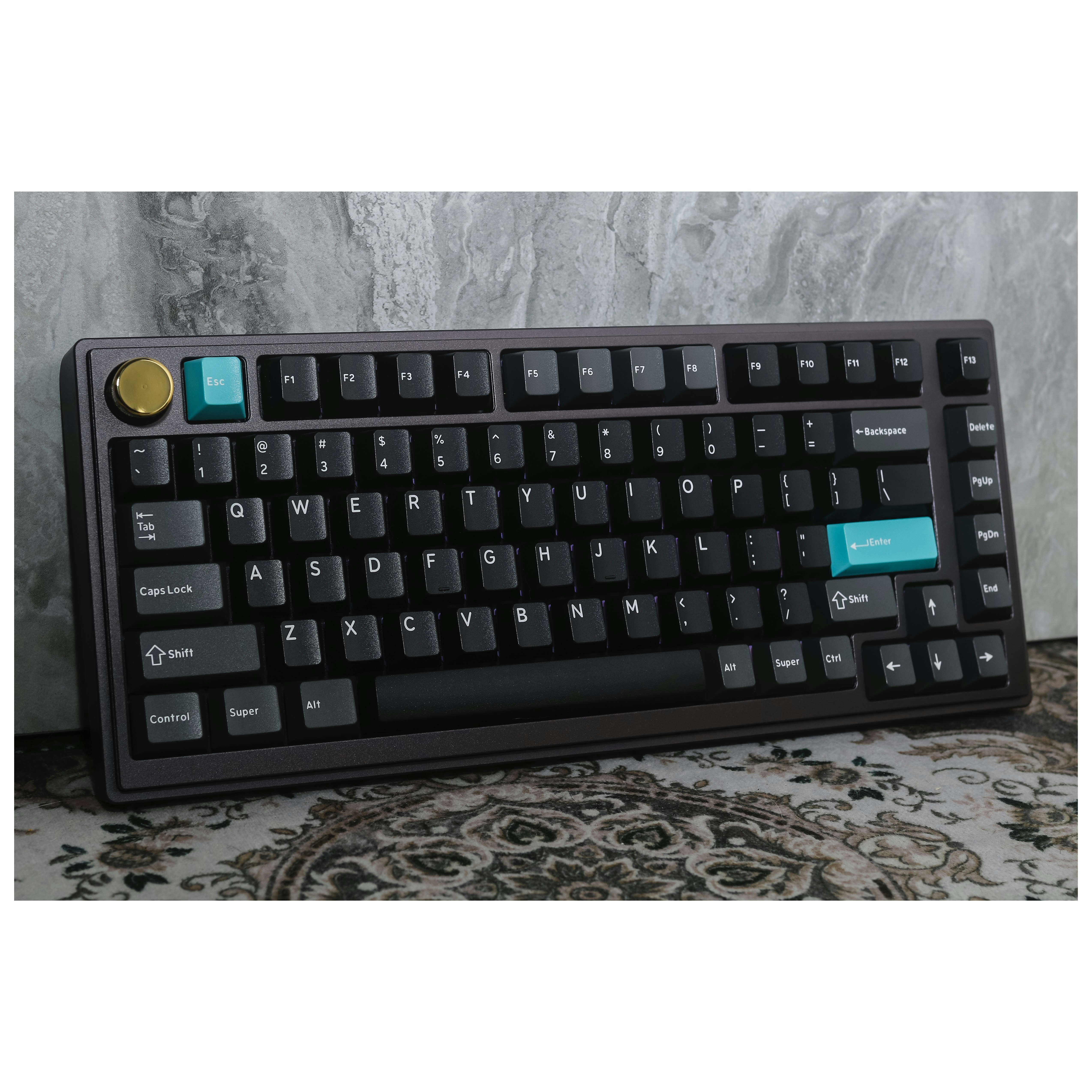 DCX WOB + DOLCH = TH0NKCAPS? | Drop