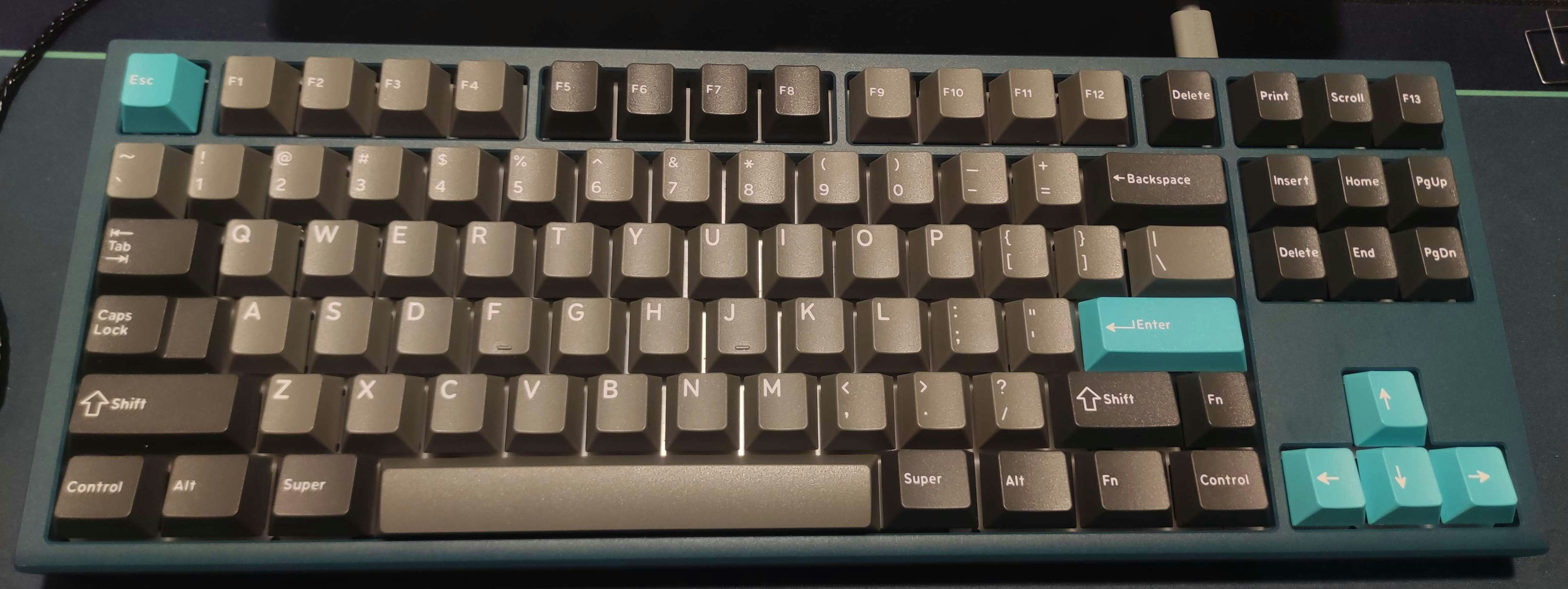 DCX Dolch on Navy Freebird TKL | Drop