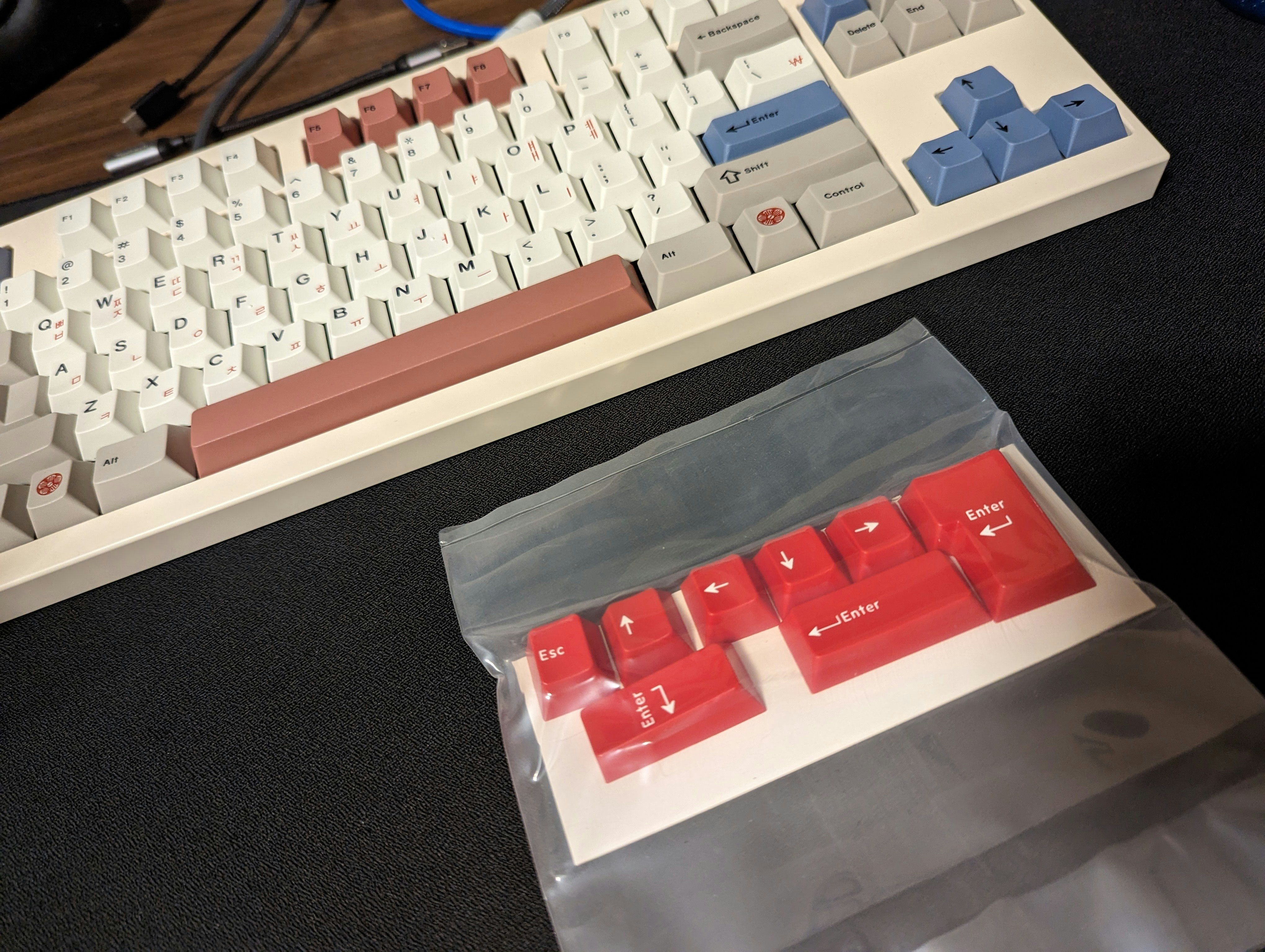 Very flashy red | Drop