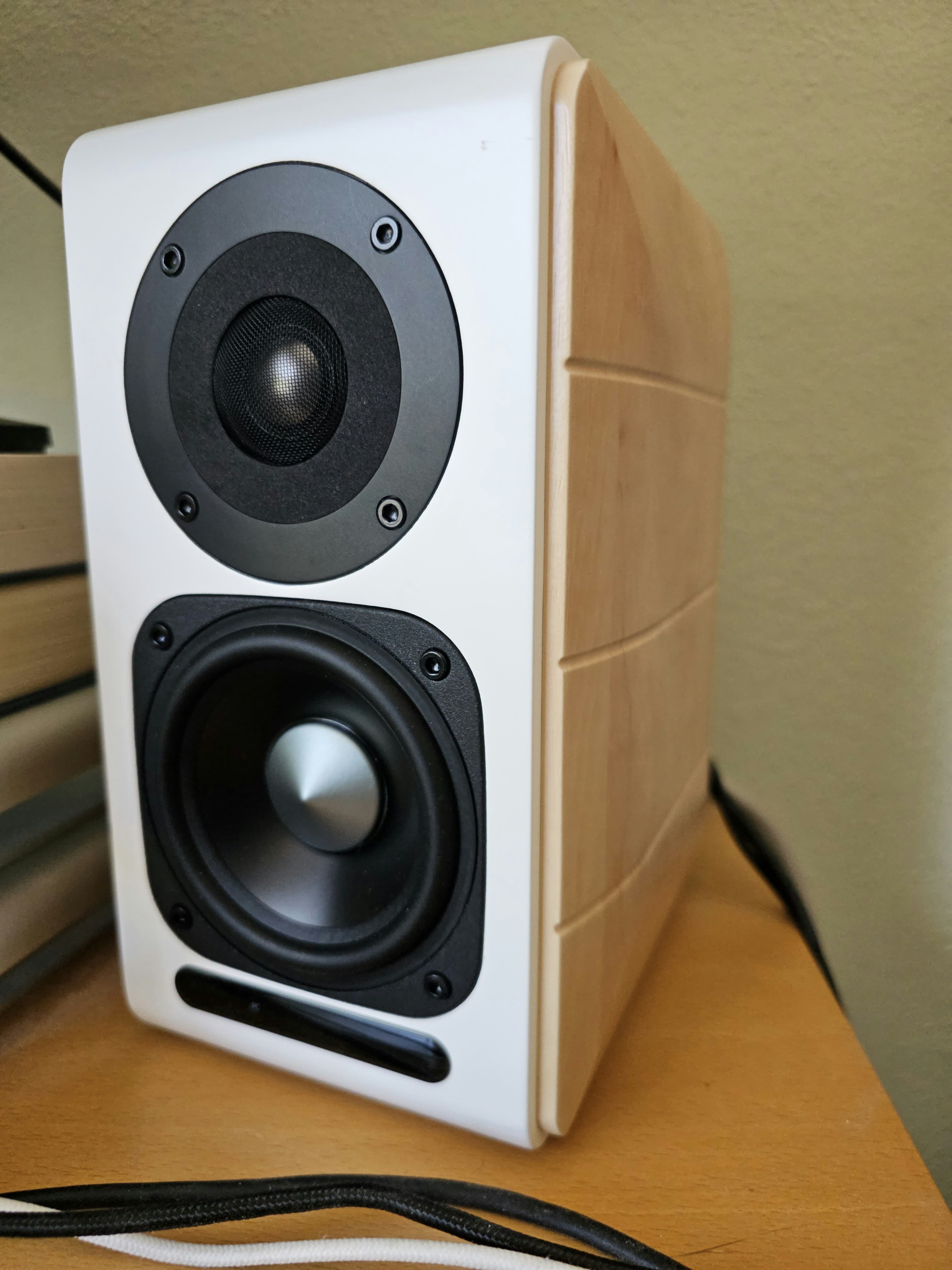 Edifier S880DB Bluetooth Bookshelf Speakers | Audiophile | Speakers ...
