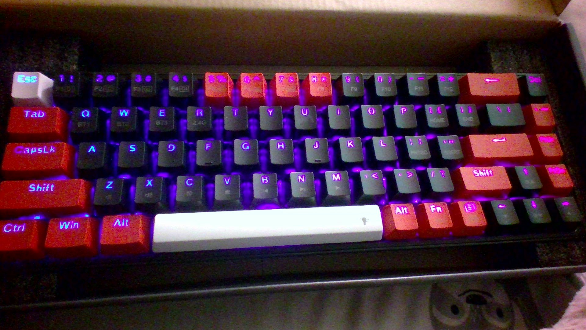 An original Alien inspired keycap set - (enthusiastic newb) | Drop