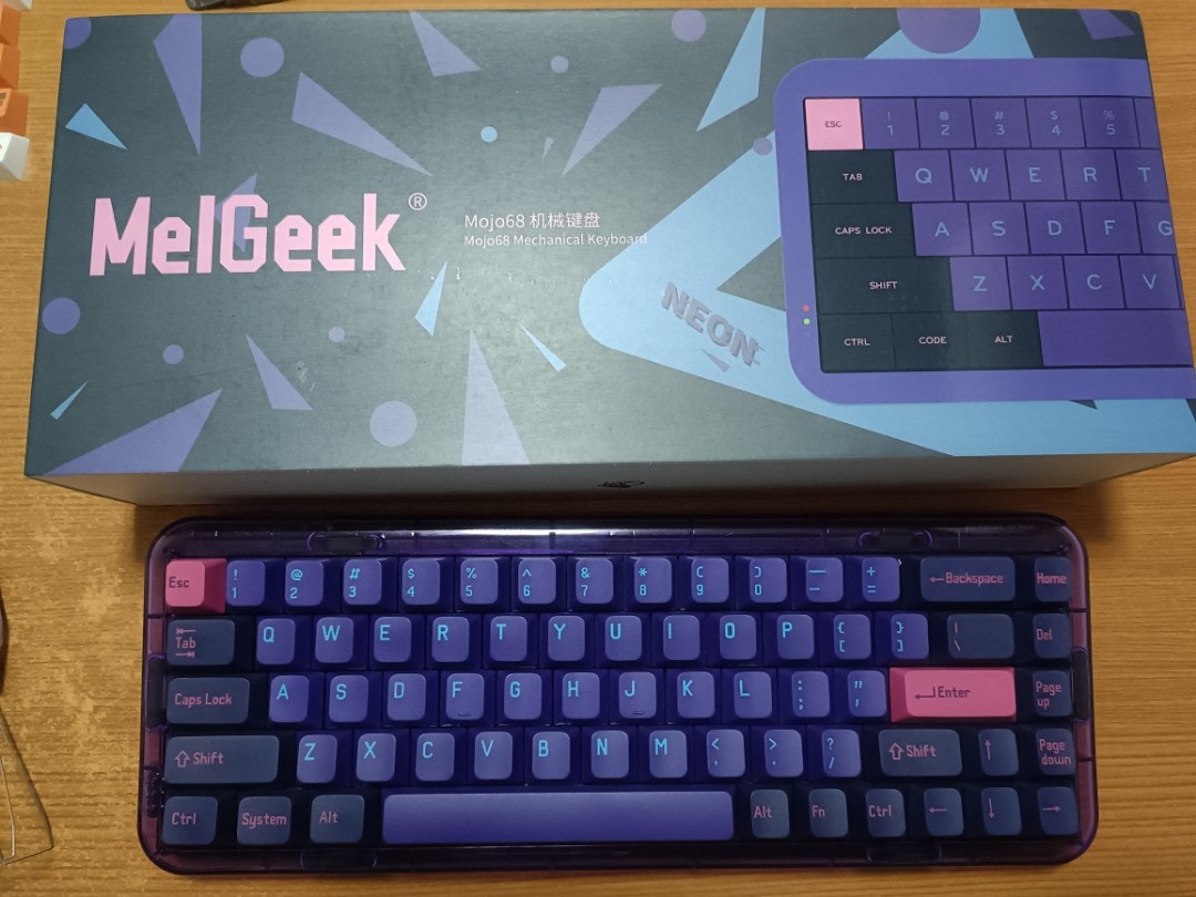 MelGeek Mojo68 65% Wireless RGB Hot-Swappable Keyboard | Mechanical ...