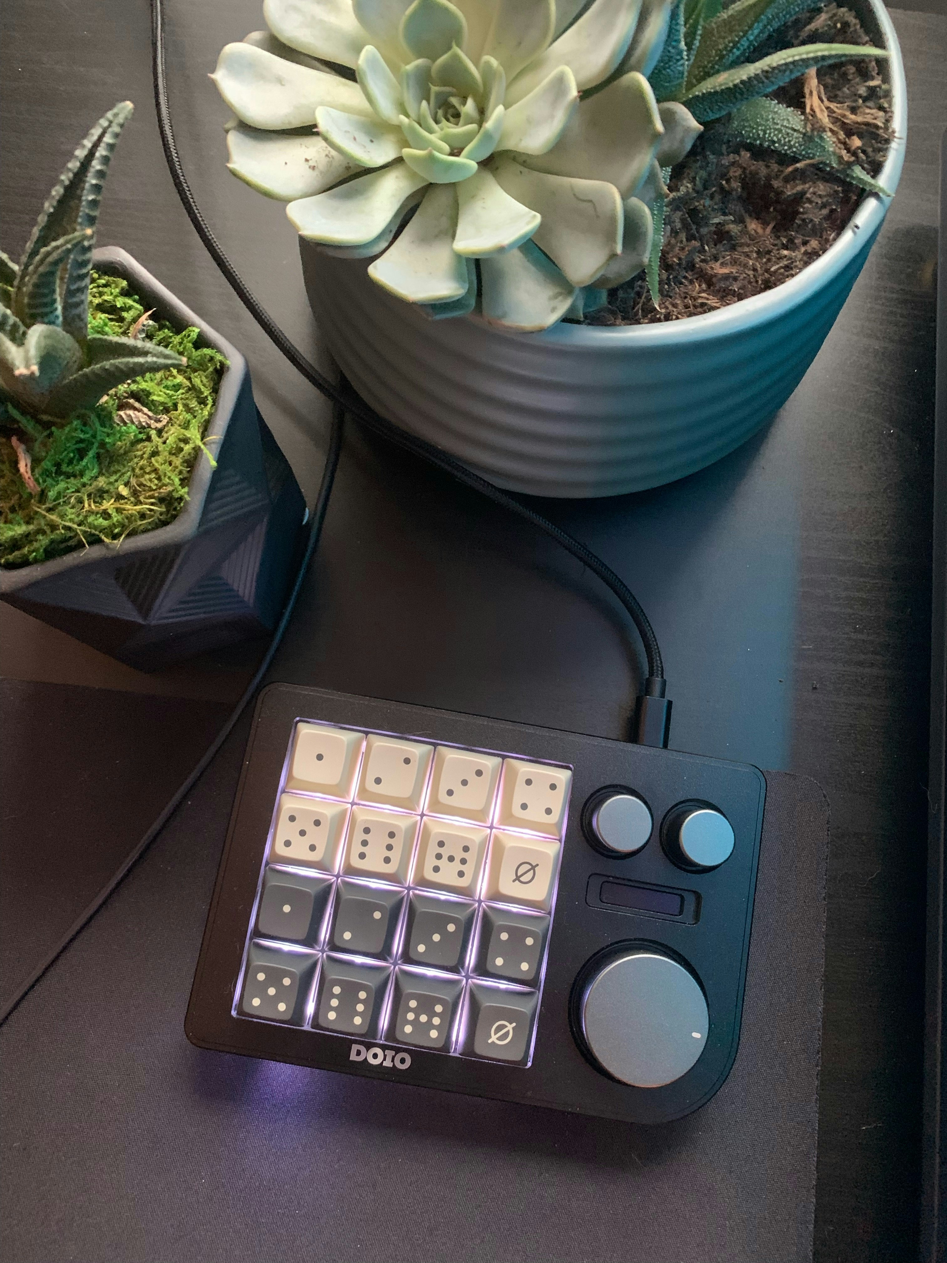 Megalodon Triple Knob Macropad | Mechanical Keyboards | Mini Mechanical ...