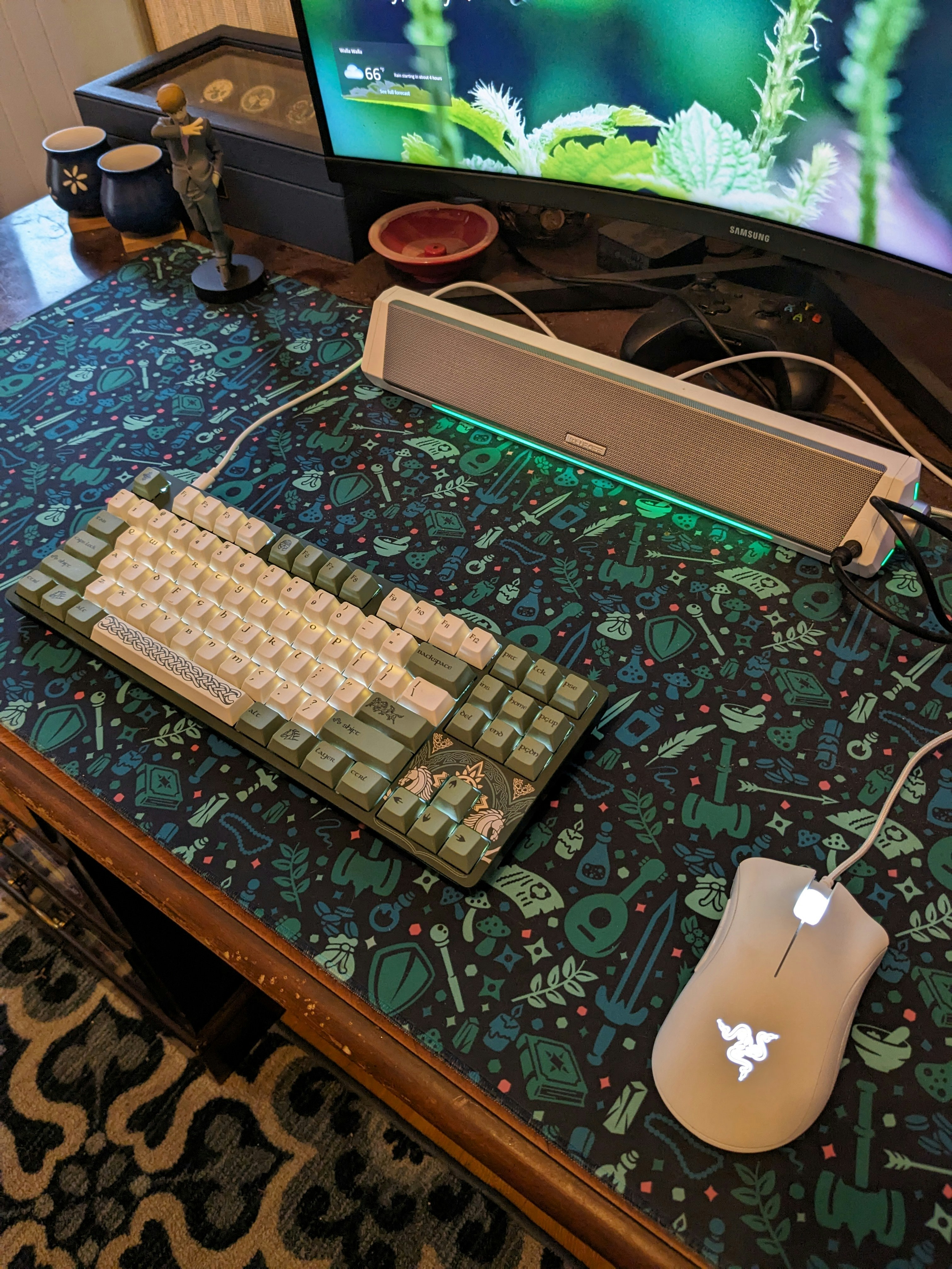 Drop + The Lord of the Rings™ Rohan™ Keyboard | Mechanical Keyboards ...