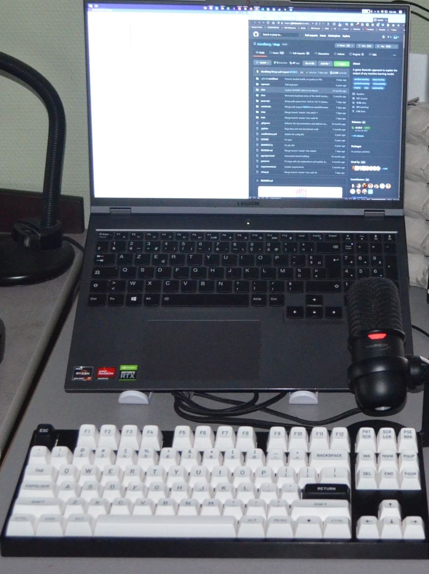 MT3 Black-on-White in natural settings | Drop