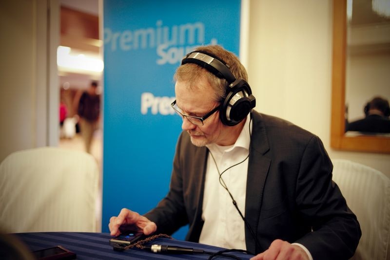 Community Interview: Axel Grell | Drop