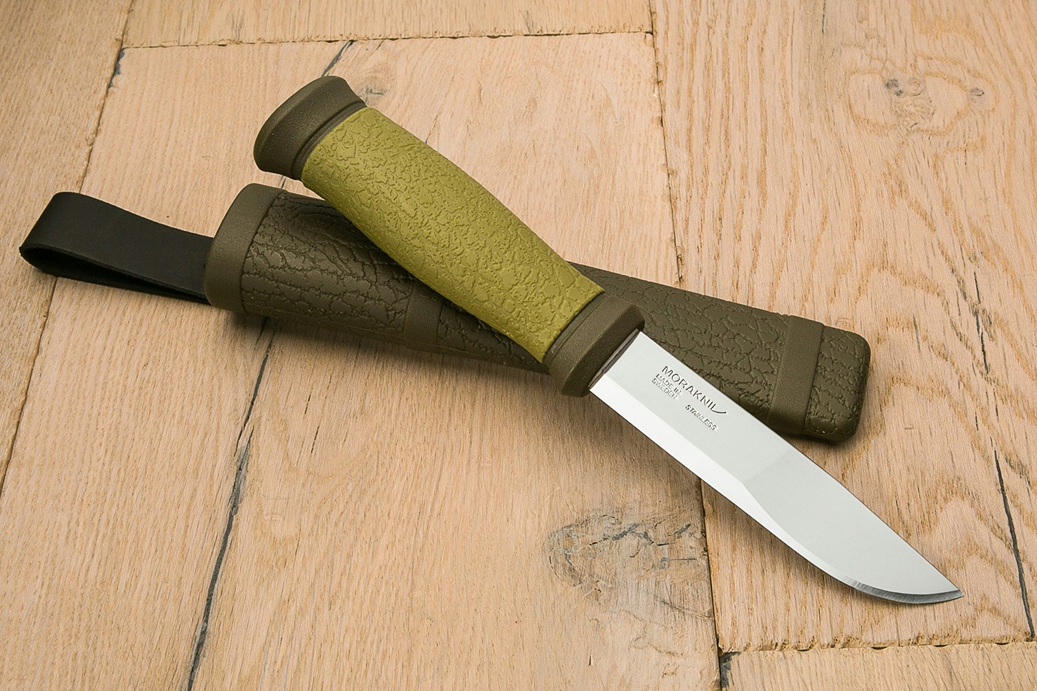 Morakniv 2000 | Knives | Fixed Blade Knives | Drop