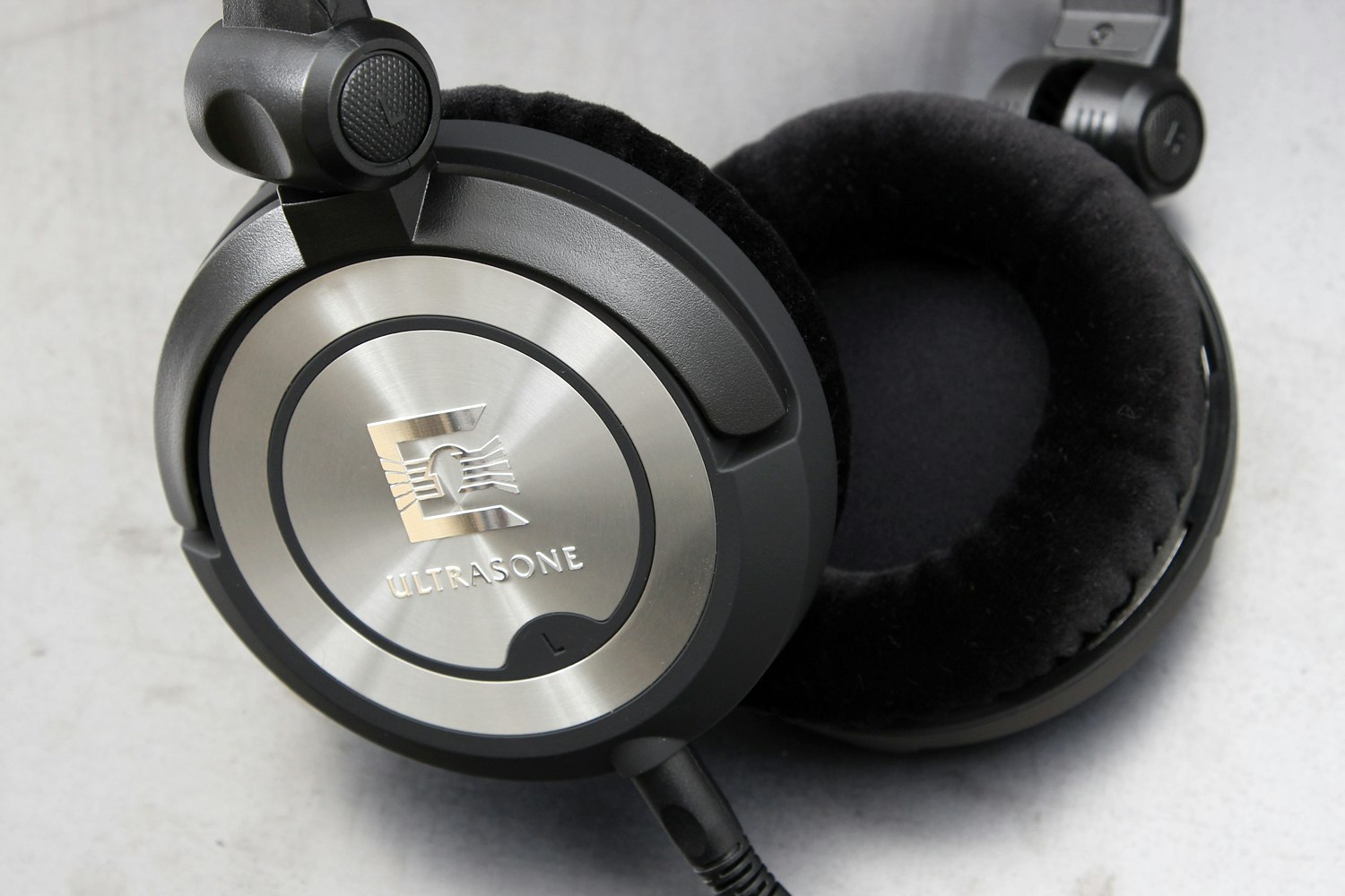 Ultrasone Pro 900 Headphones | Audiophile | Drop