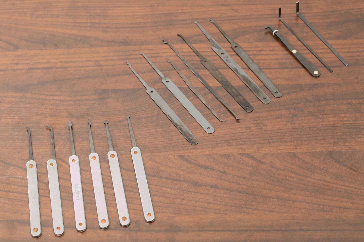 Majestic 16 Piece Lockpick Set | Lock Picks | Drop