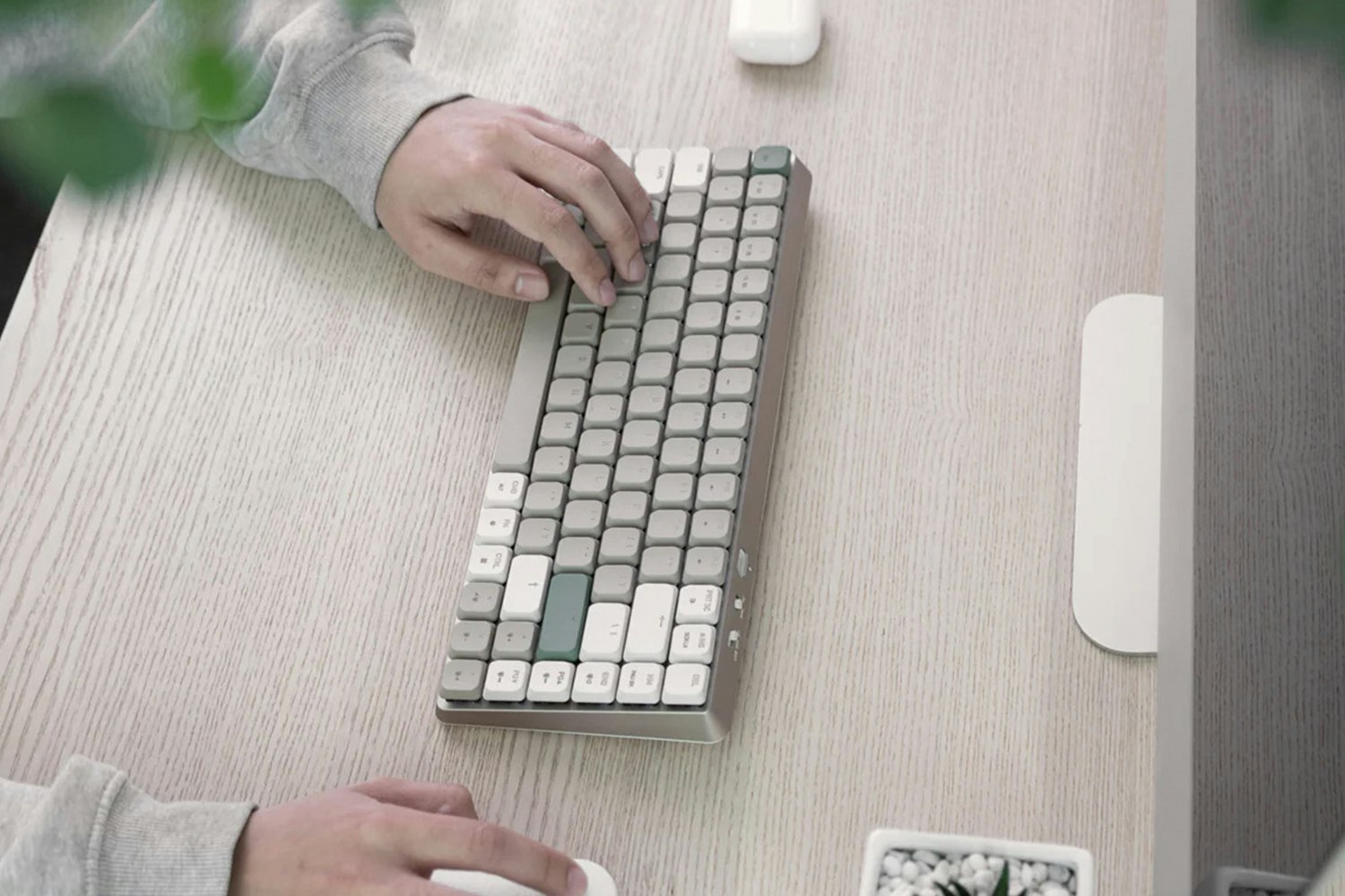 Azio Cascade Slim 75% Wireless Hot-Swappable Keyboard | Mechanical ...