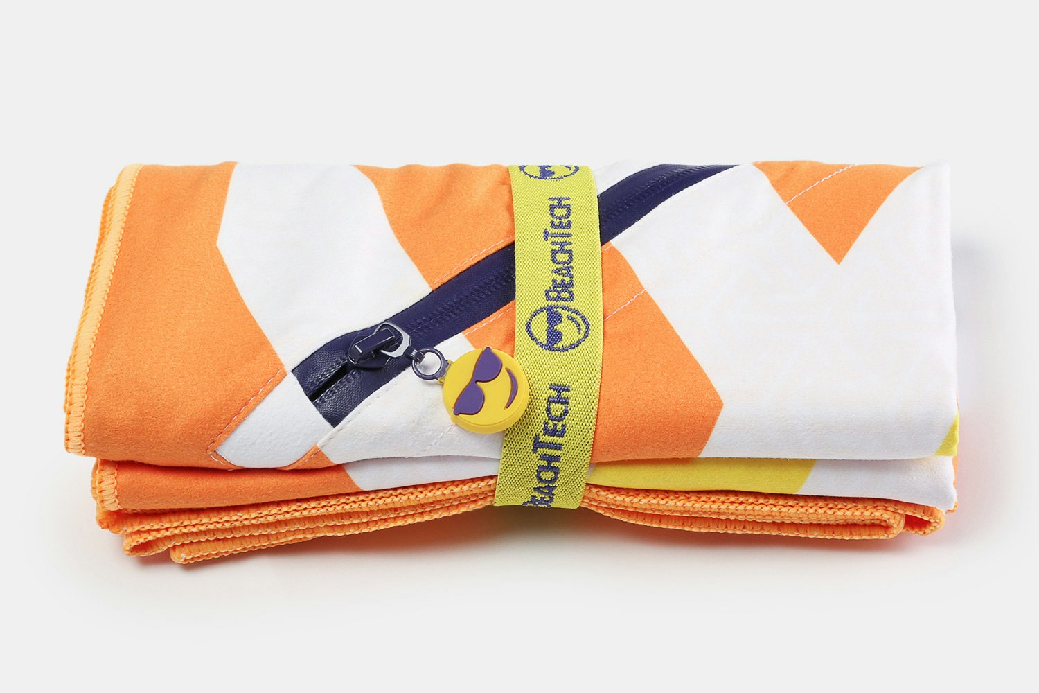 BeachTech Beach Towel | Cosmetics | Beauty Kits | Drop