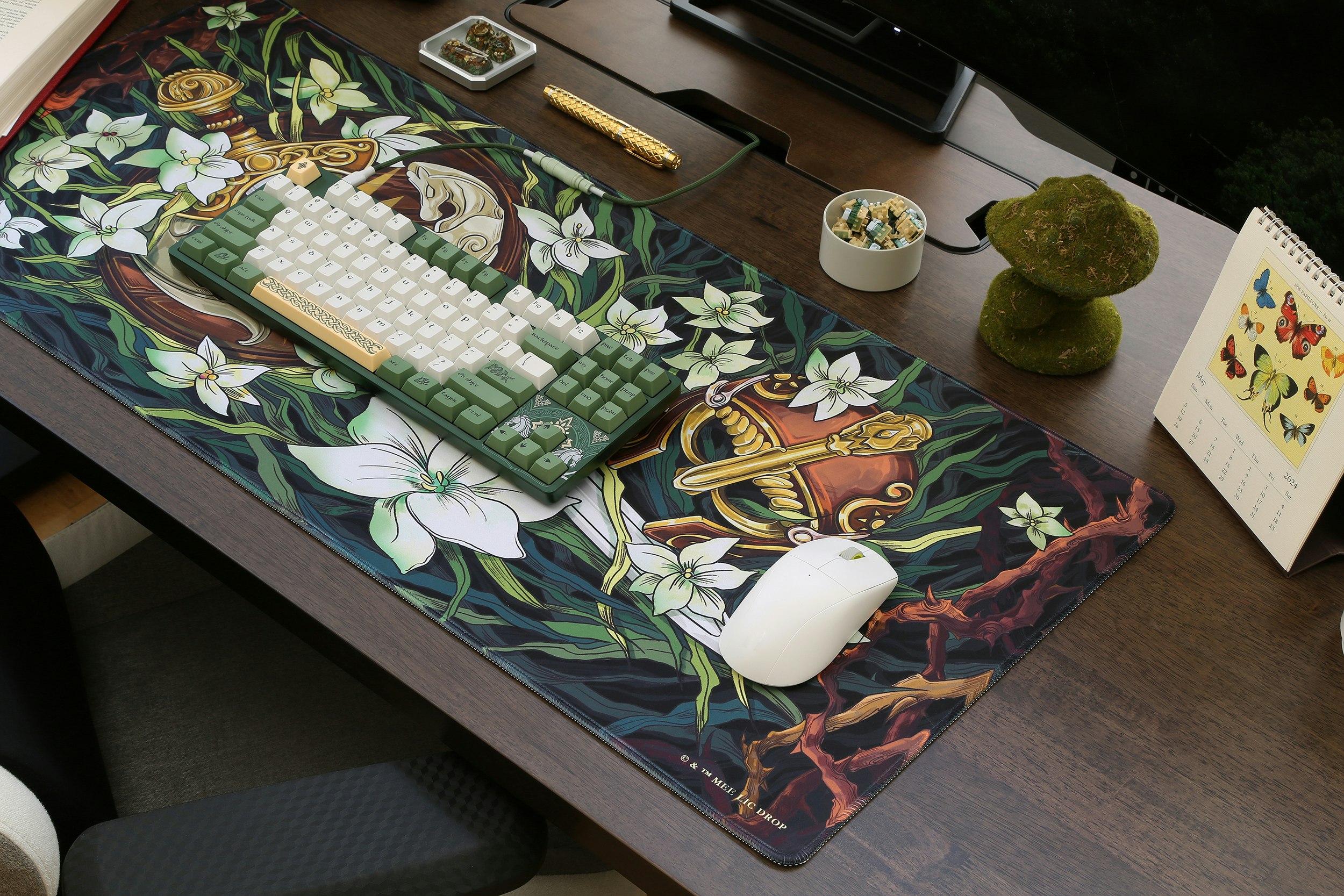 Drop + The Lord of the Rings™ Barrowfield Knight Desk Mat ...