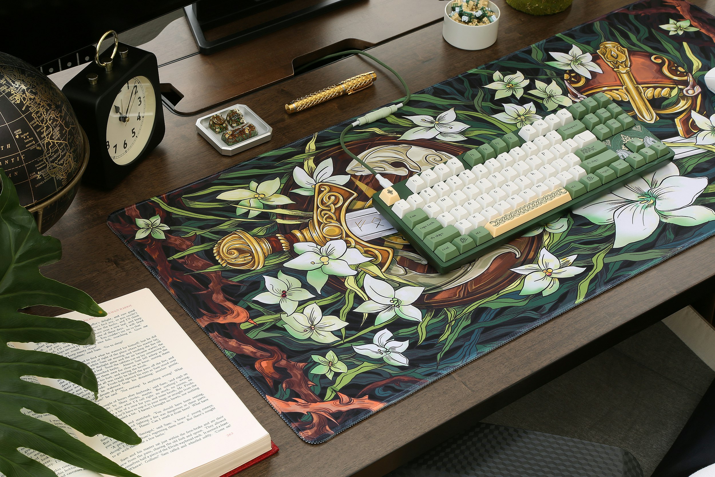 Drop + The Lord of the Rings™ Barrowfield Knight Desk Mat ...