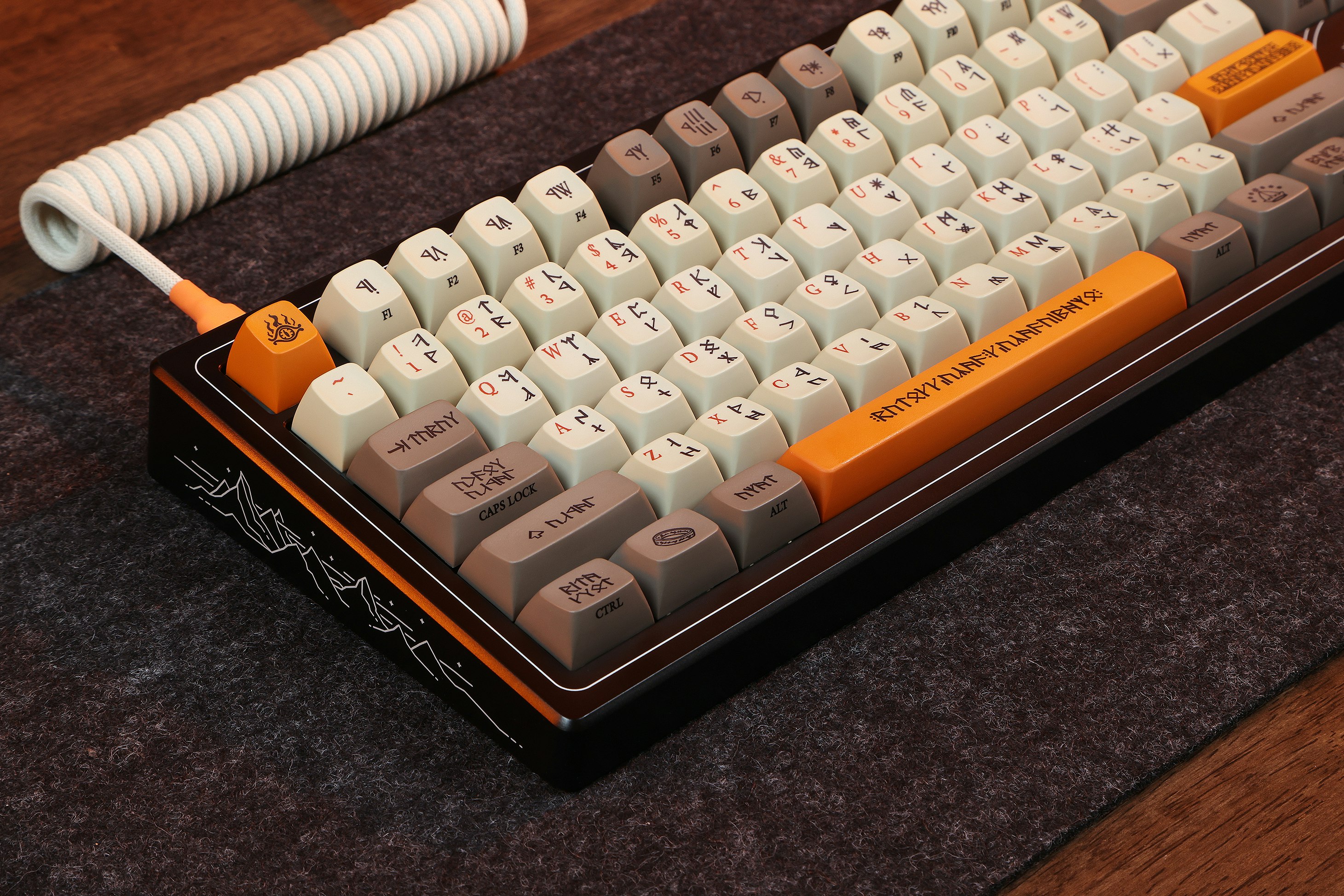 Drop + The Lord of the Rings™ Dwarven CSTM Decorative Case | Mechanical ...