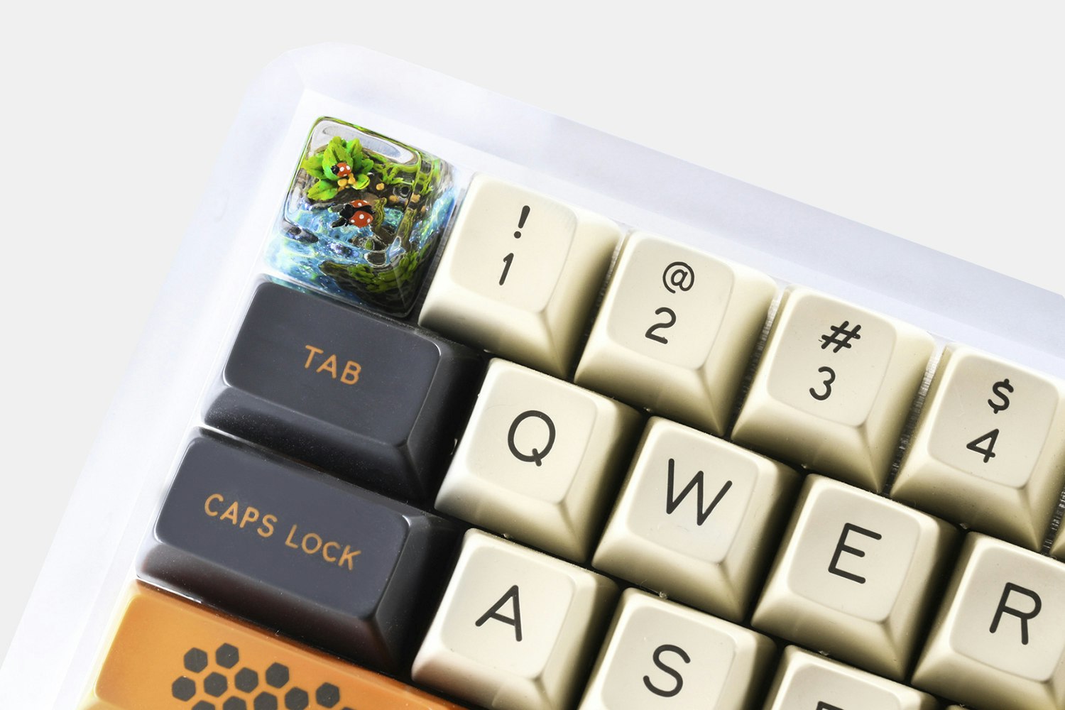 Dwarf Factory Miracle Island Artisan Keycap | Price & Reviews | Drop ...