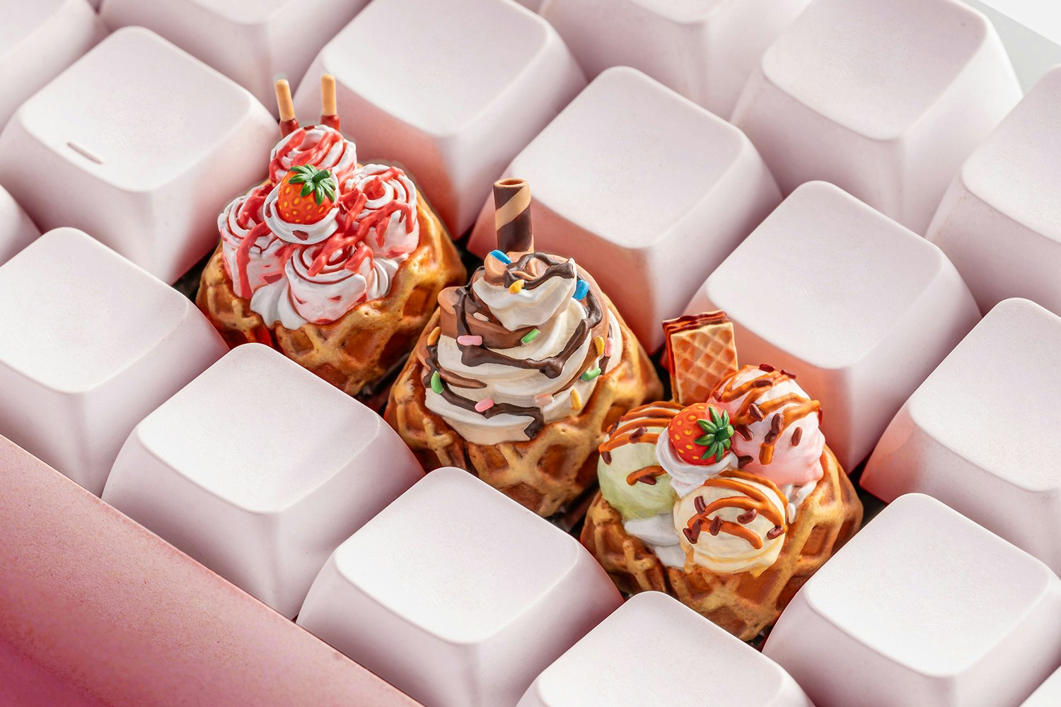 Dwarf Factory The Frosty Van Artisan Keycap | Mechanical Keyboards ...