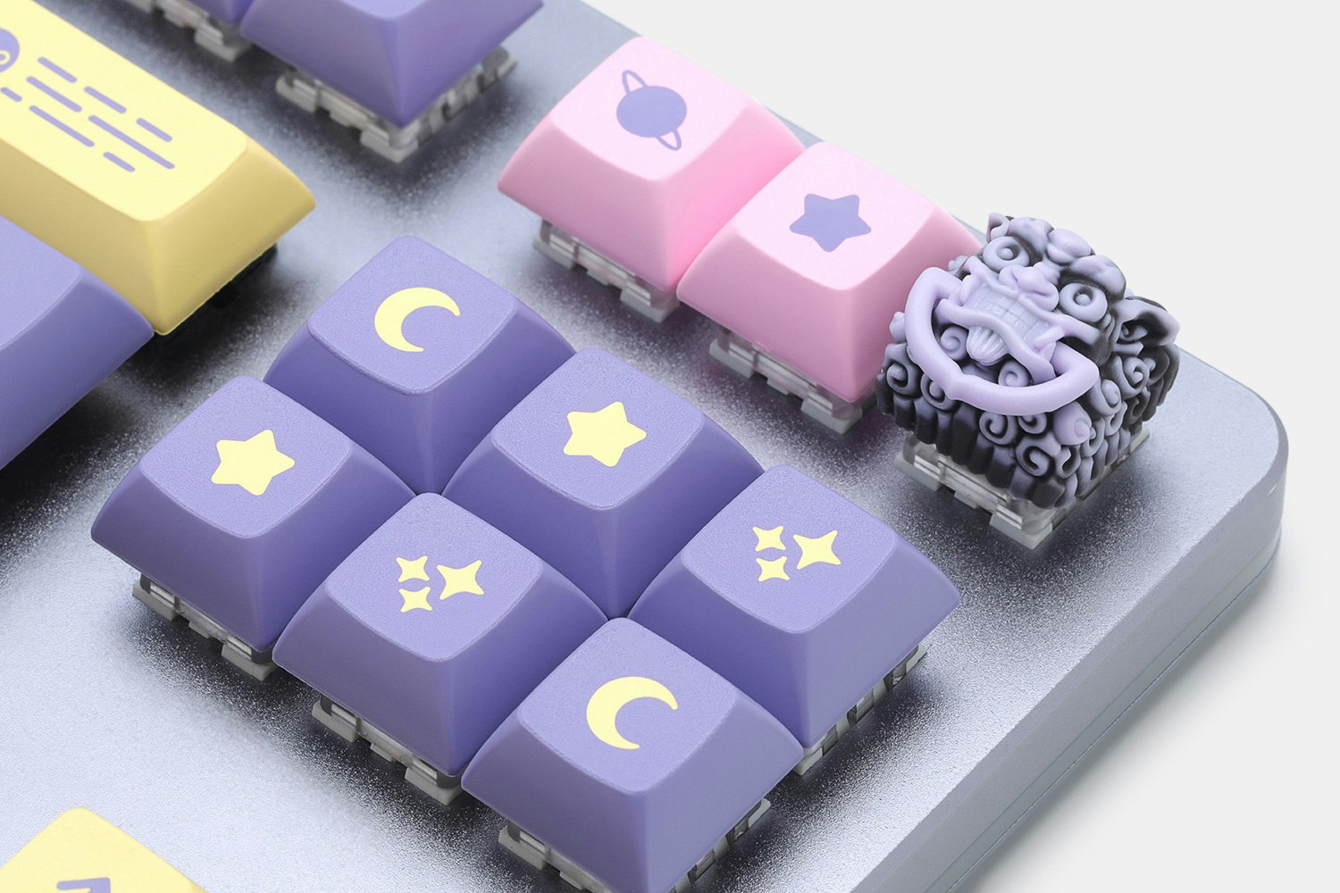 ELF Stone Lion Head Resin Artisan Keycap | Mechanical Keyboards ...