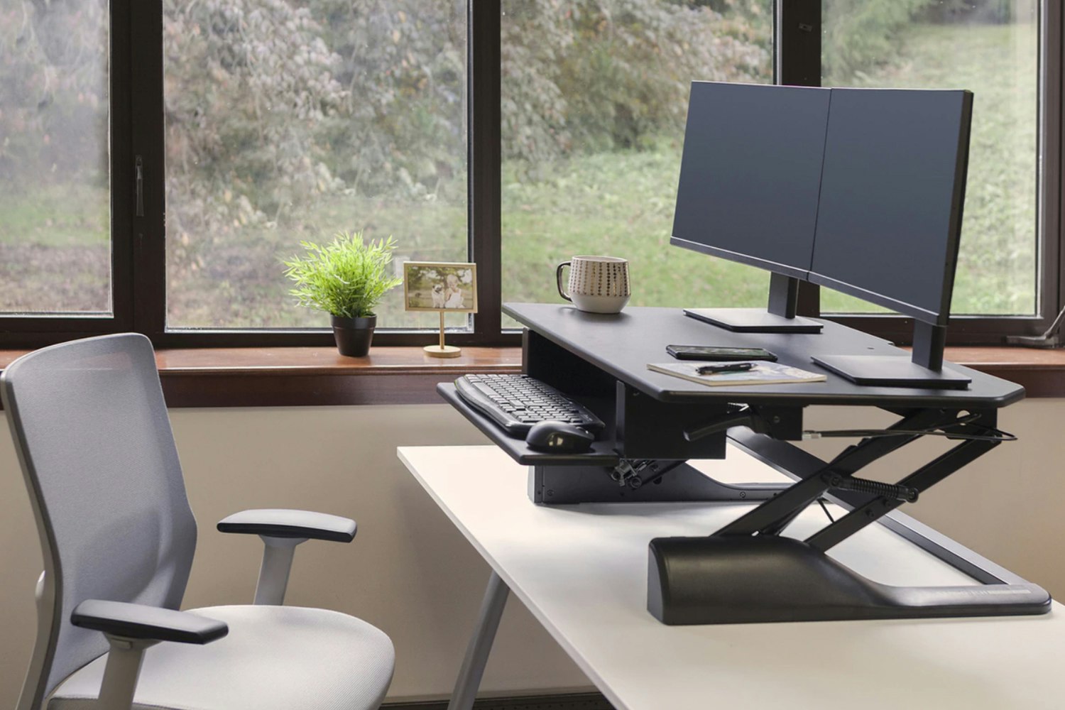 Ergotech Freedom Adjustable Standing Desk | Desks | Drop