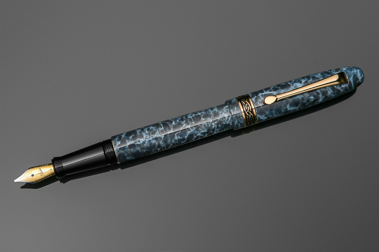 Italix Parson's Essential Fountain Pen | Pens | Fountain Pens | Drop